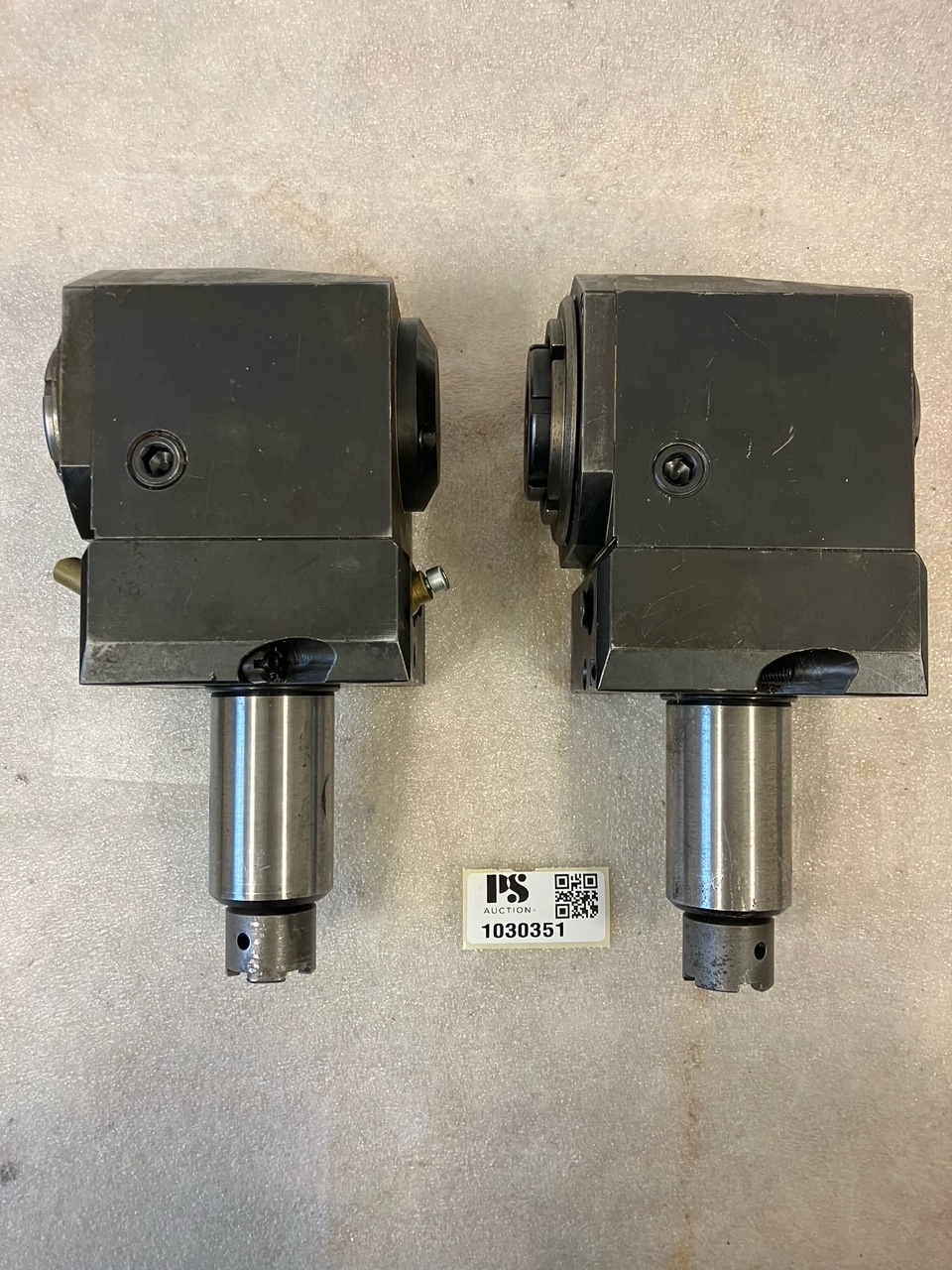 Tool holder 2 driving clamping units - PS Auction - We value the future ...
