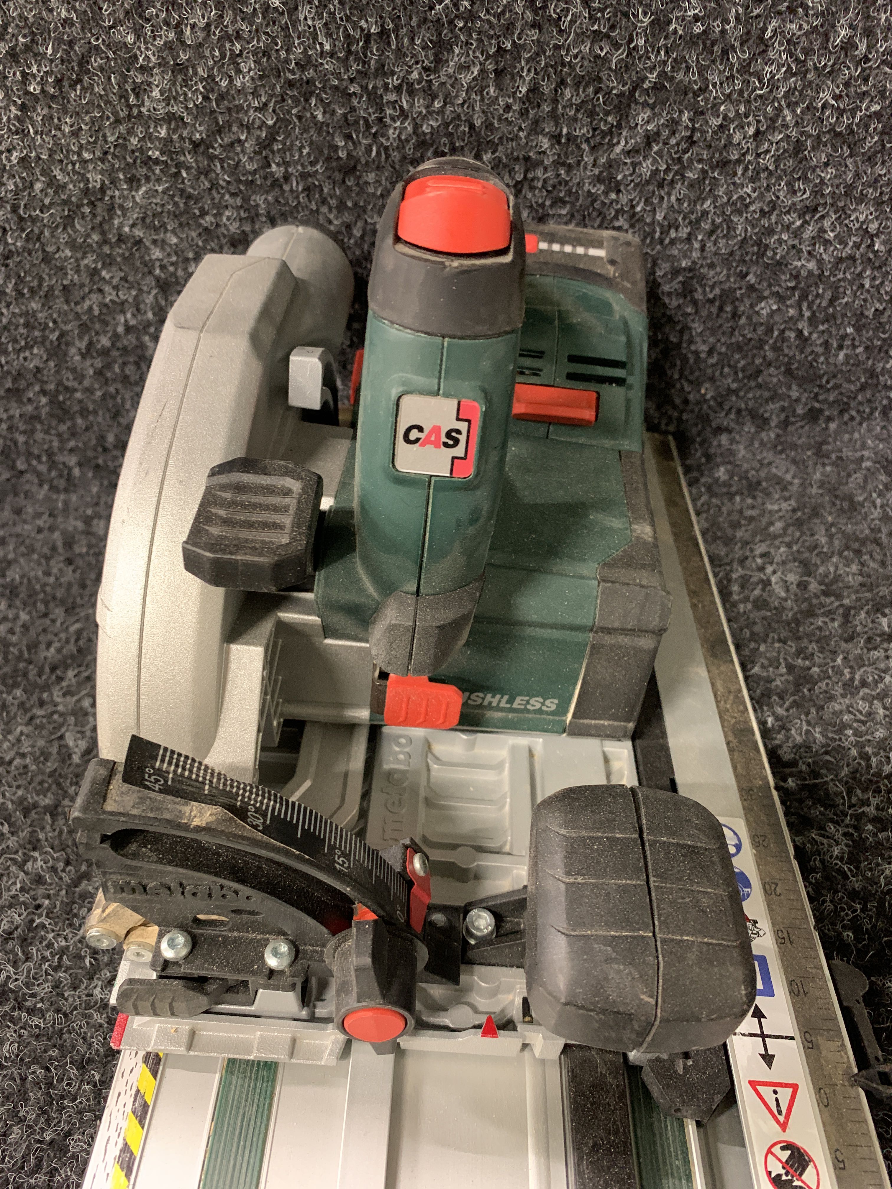 Cirkelsåg KS 18 LTX 66 BL & kapskena KFS 30, Metabo - Auktioner online - Nätauktioner ...