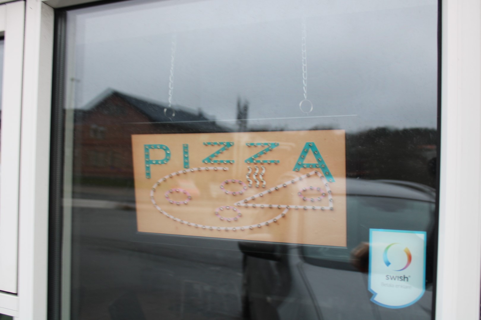 Belysta skyltar "Pizza" - Auktioner online - Nätauktioner ...