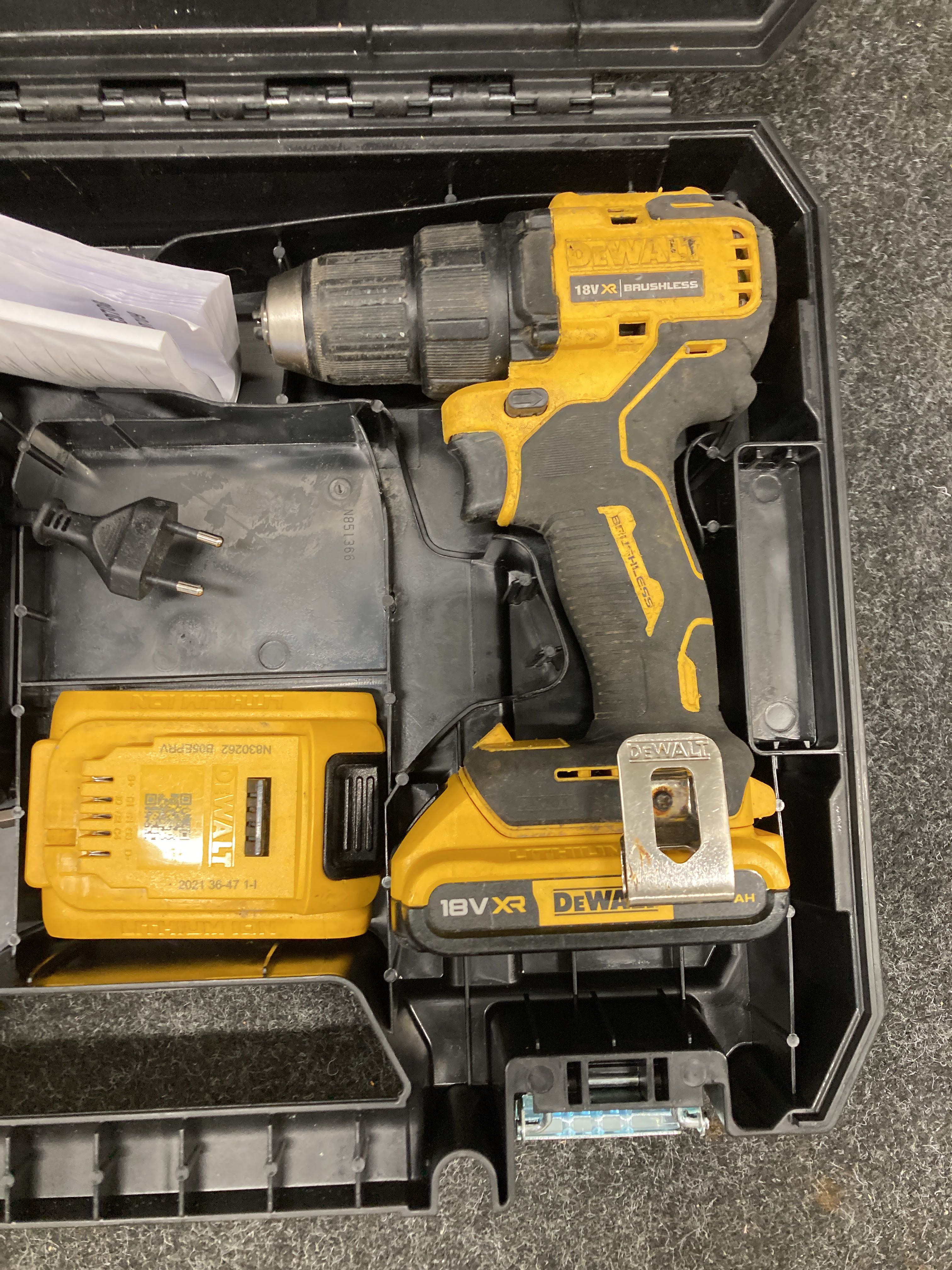 Skruvdragare Dewalt DCD708 - Auktioner online - Nätauktioner ...
