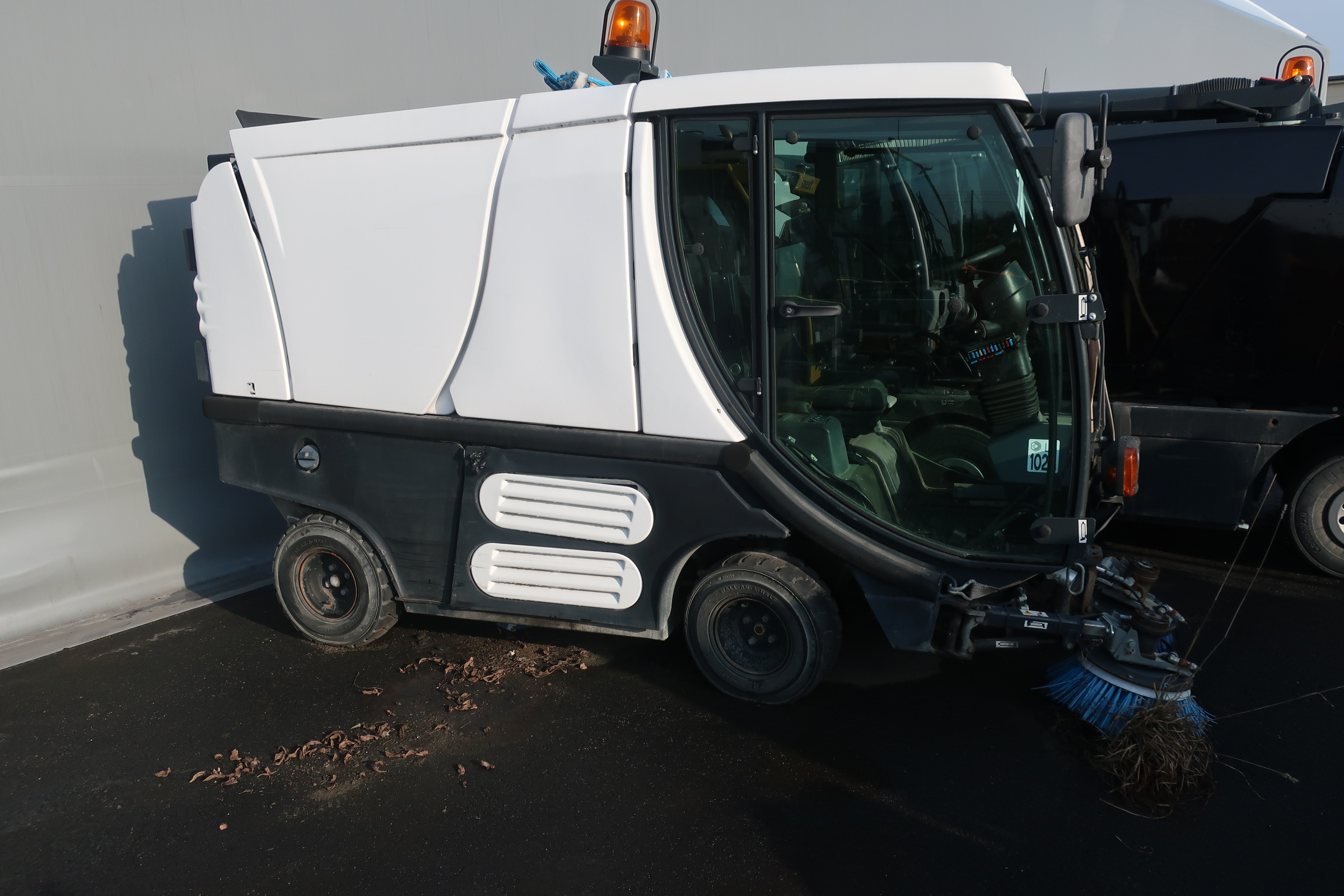 Sweeper, Swingo 100 -06 - PS Auction - We value the future - Largest in ...