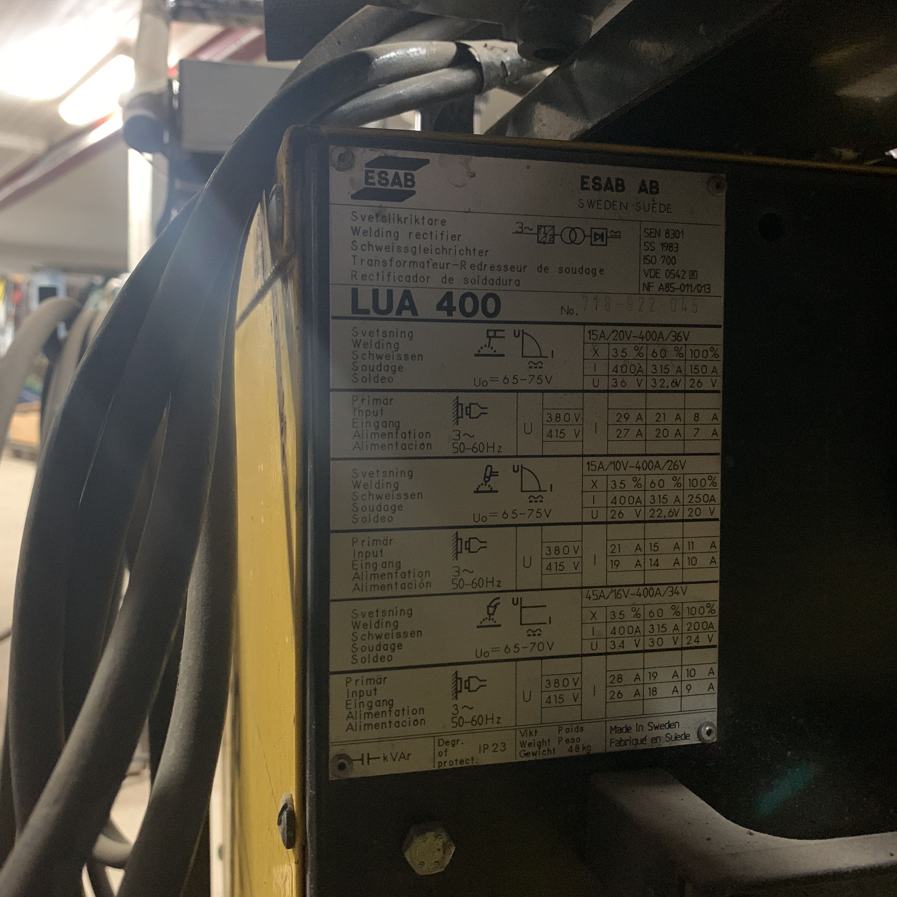 Mig-Svets ESAB LUA 400, feeder and extractor - PS Auction - We value ...