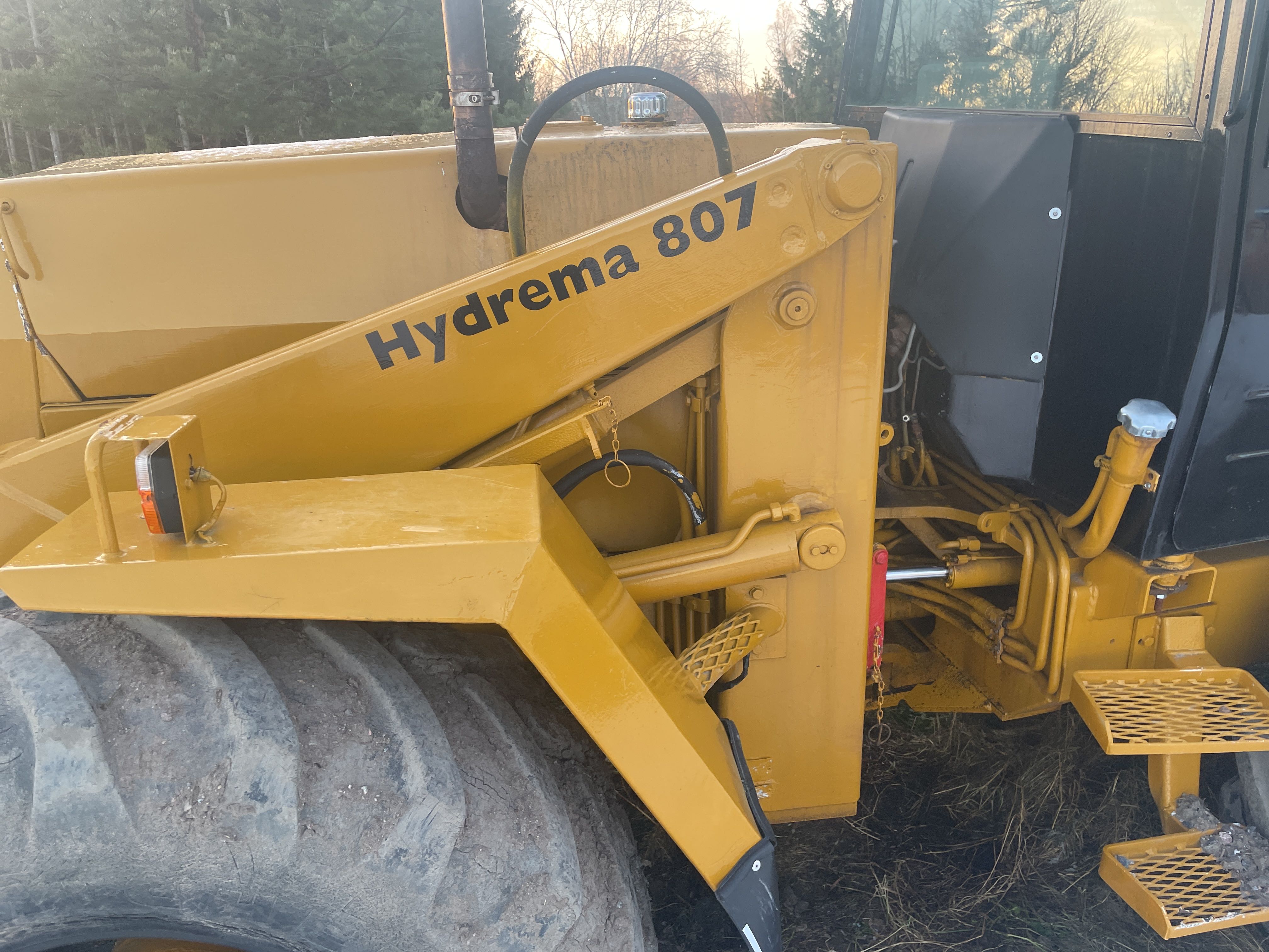 Hydrema 807 Traktorgrävare - 1988 - Auktioner online - Nätauktioner ...