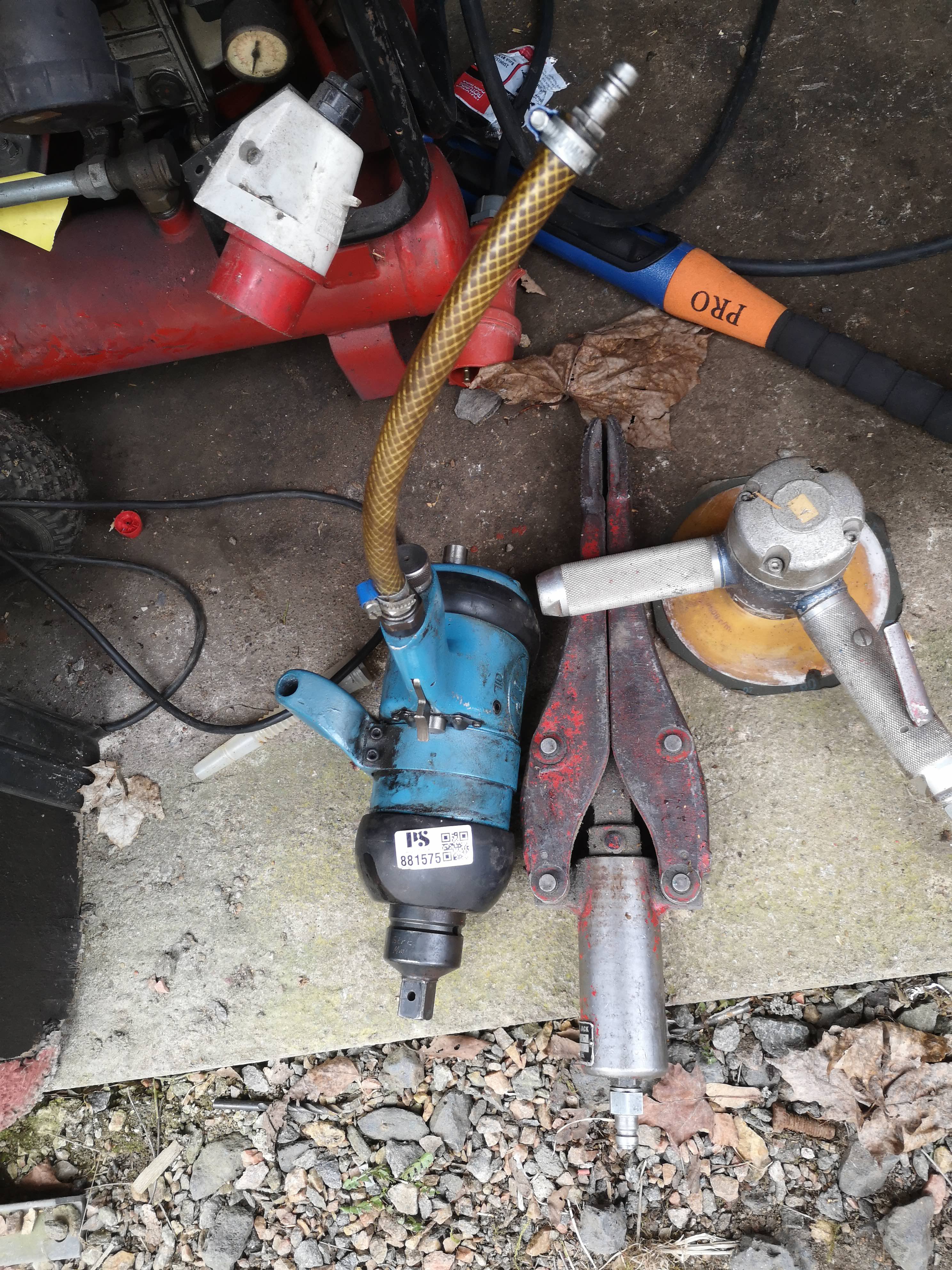 Pneumatic knock, grinding machine etc. - PS Auction - We value the ...