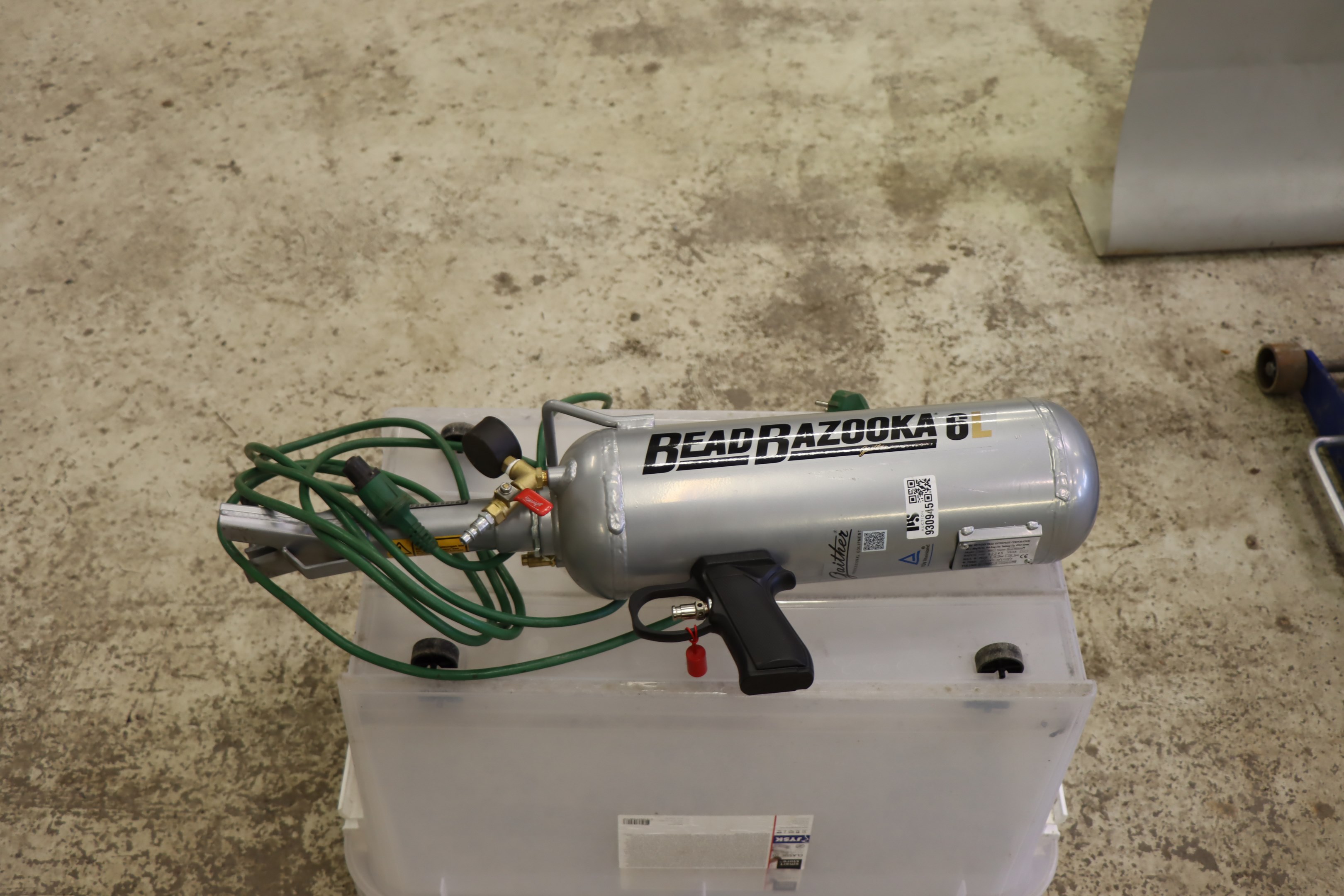 Chockluftare Bead Bazooka 6l - Auktioner online - Nätauktioner ...