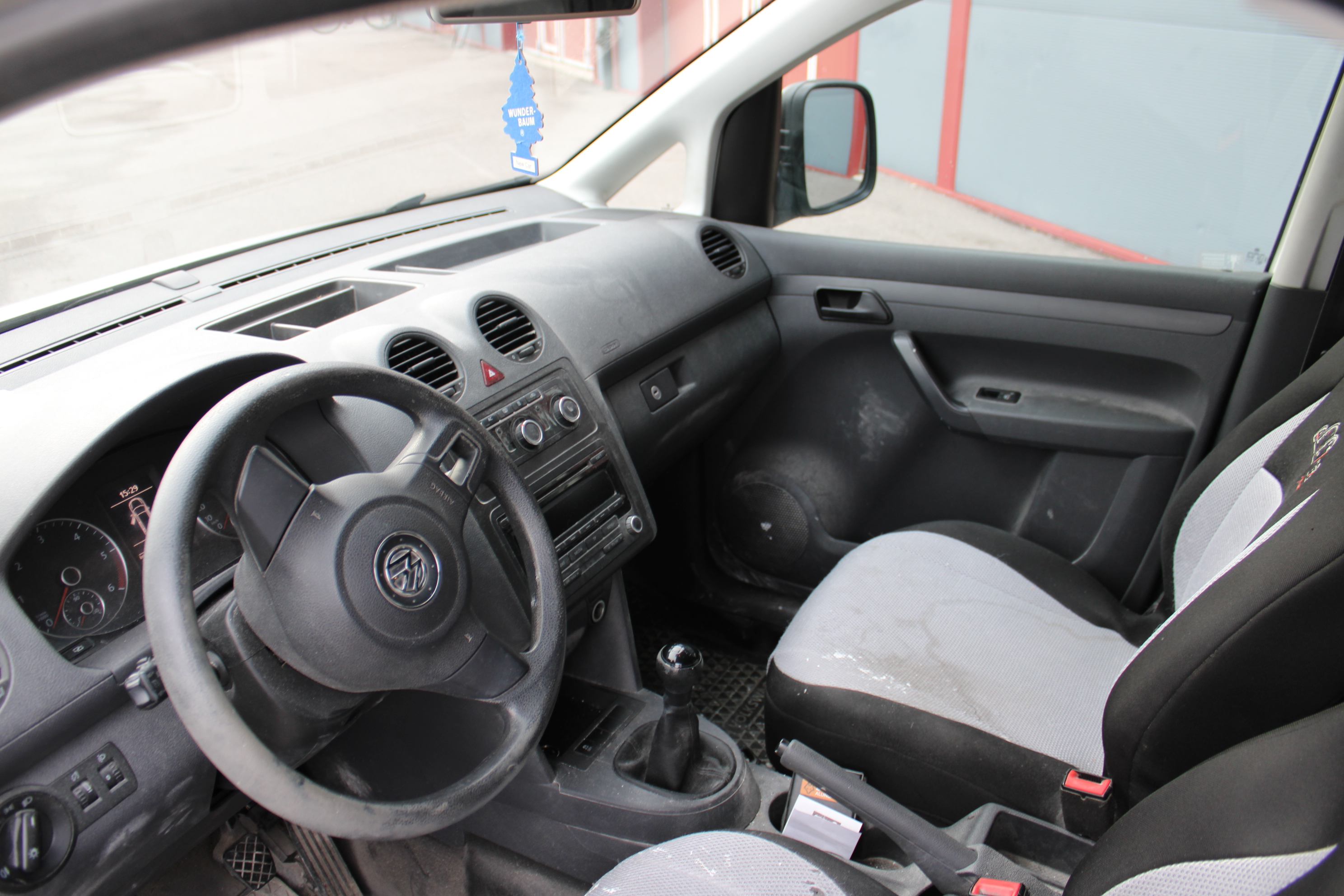 Volkswagen Caddy Maxi 2KN 1.6 TDI, 102hp (LRY600) -12 - PS Auction - We ...