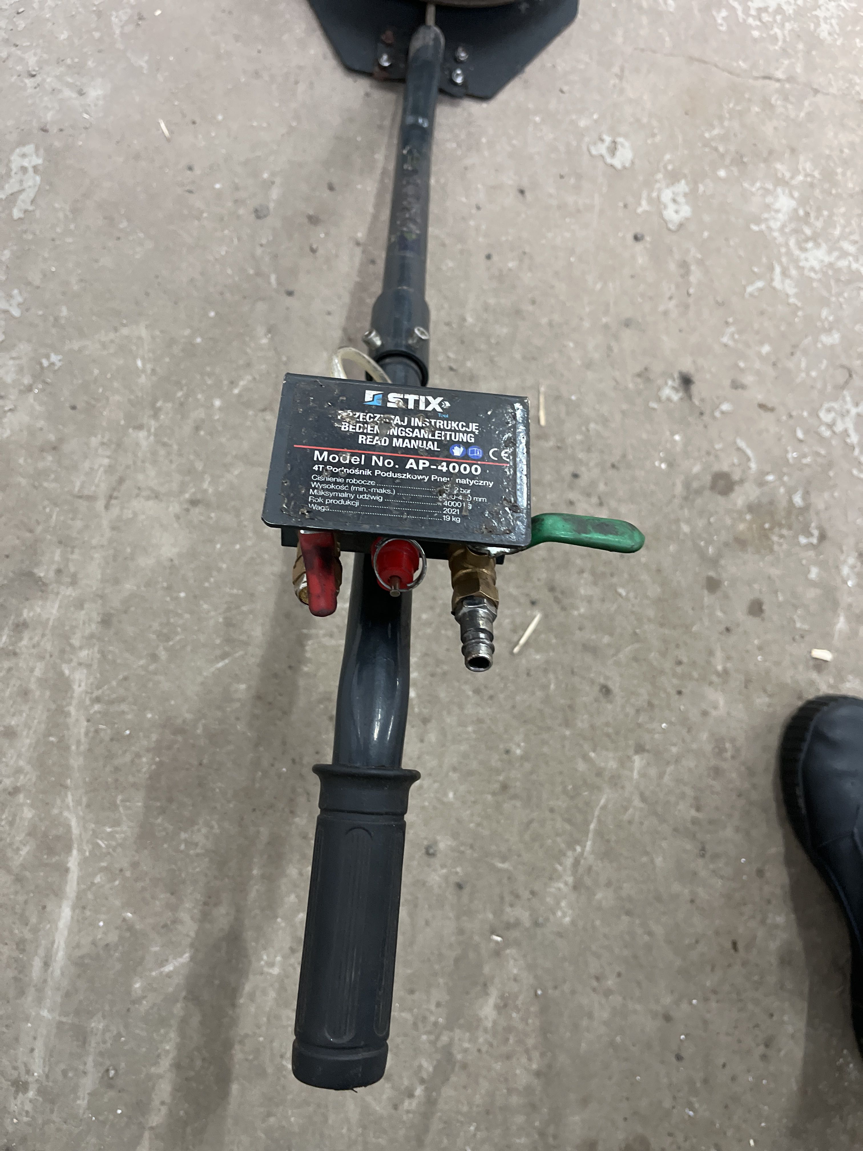 Domkraft luftdriven 4 Ton - Stix AP-4000 - 2021 - Auktioner online ...