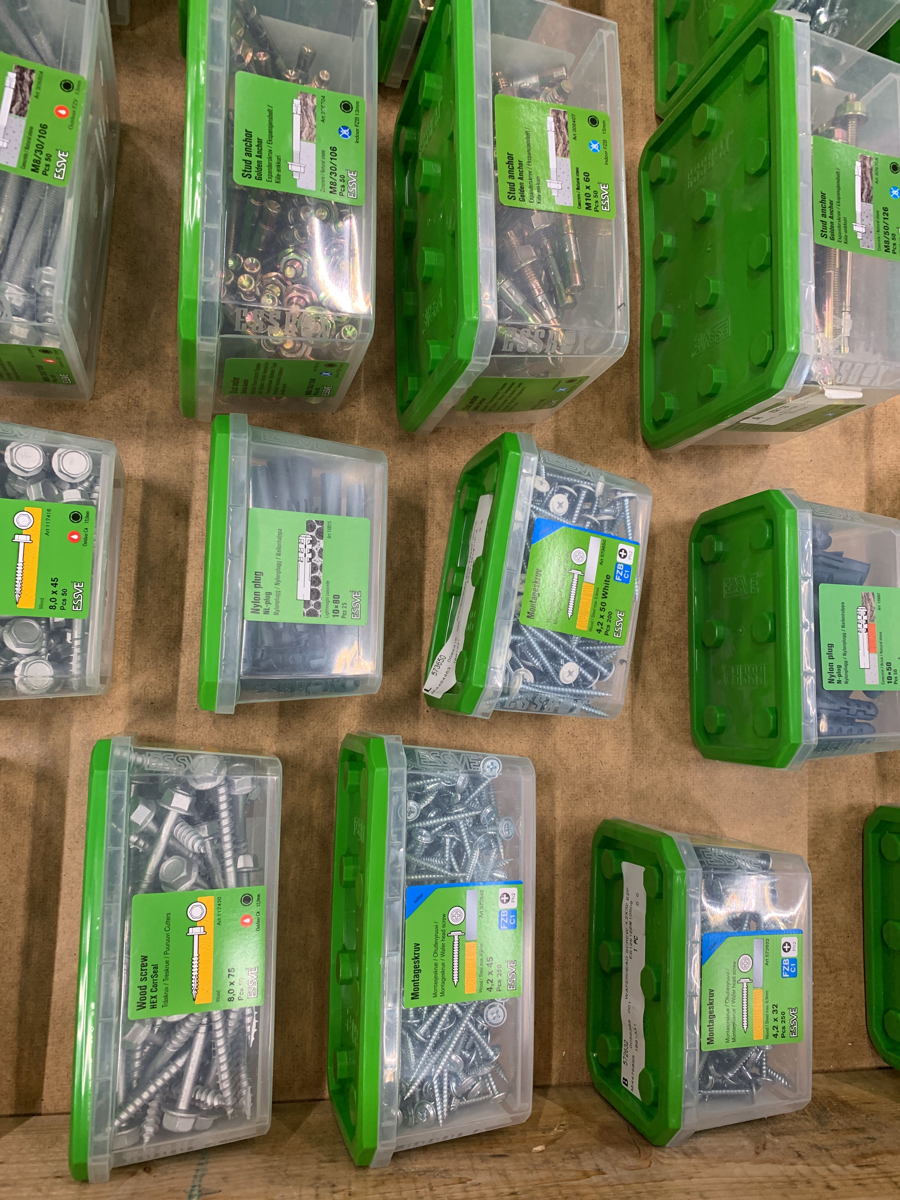 Essve Screw Assortment - PS Auction - We value the future - Largest in ...