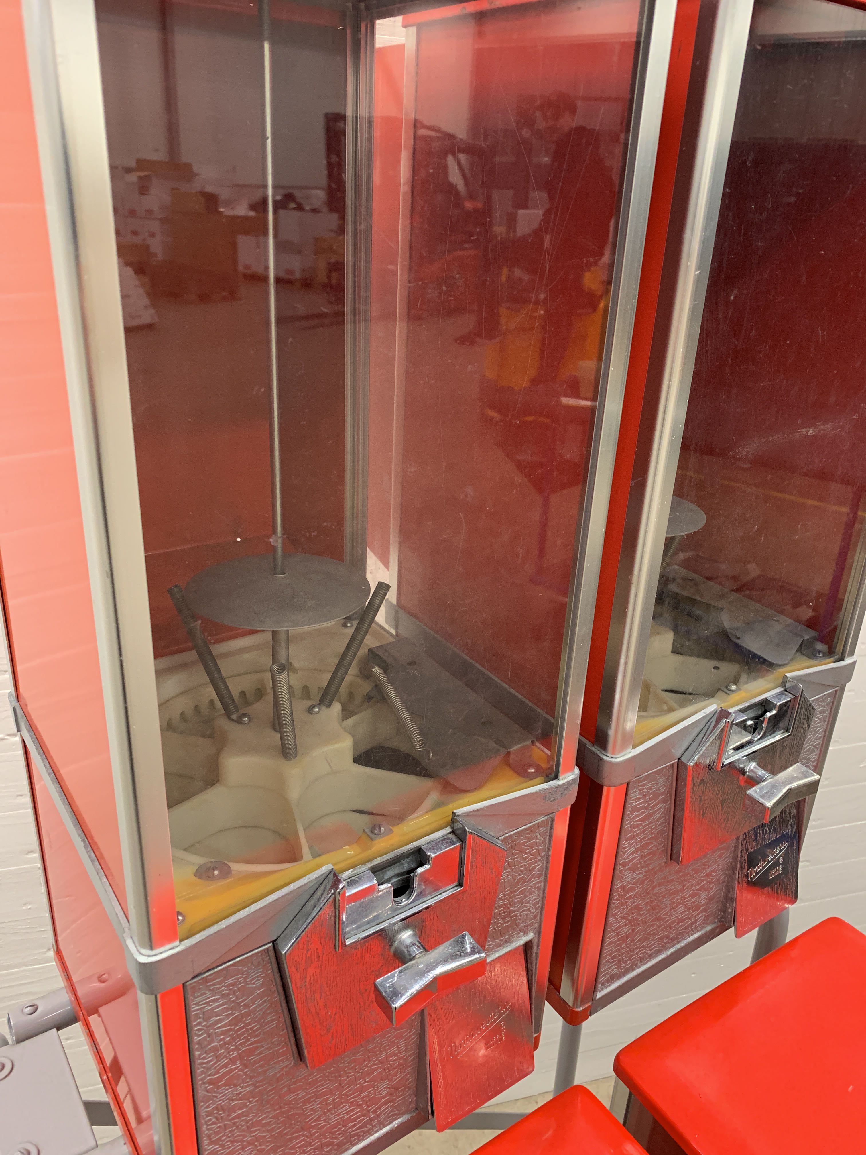 Gift vending machines - PS Auction - We value the future - Largest in ...