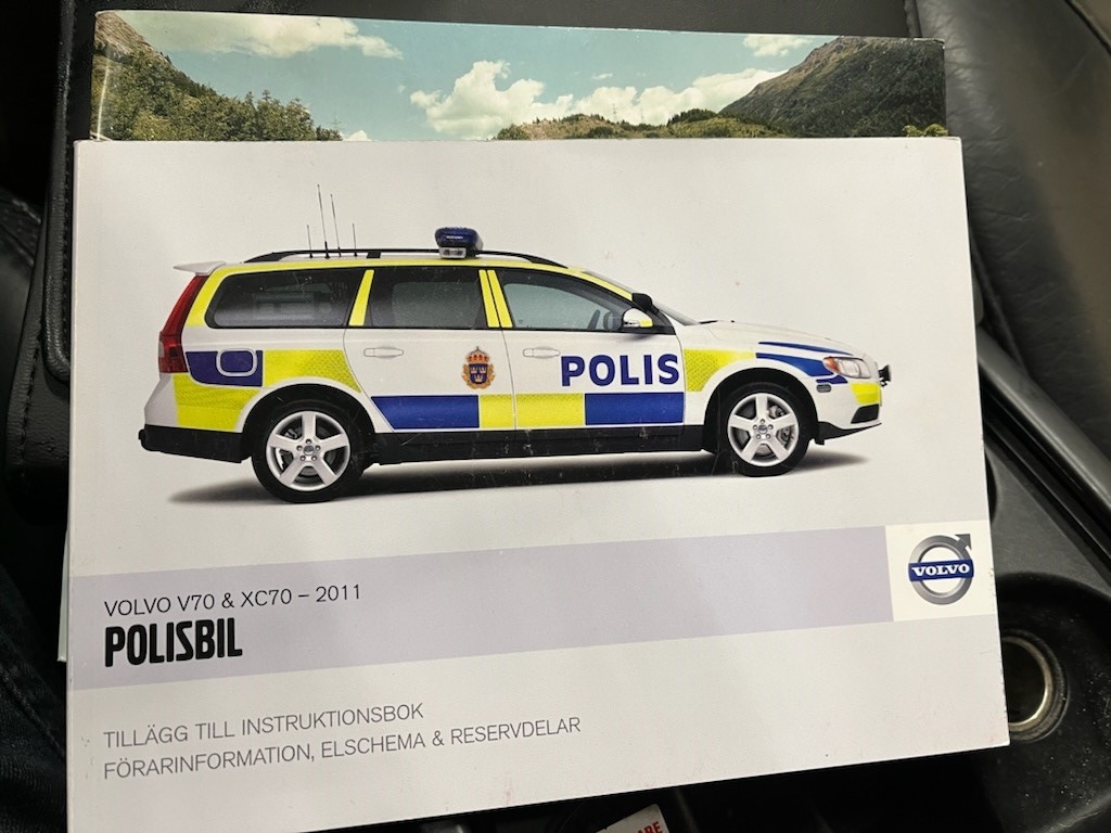 Volvo XC70 D5 AWD - 2011(tidigare polisfordon) - Auktioner online ...