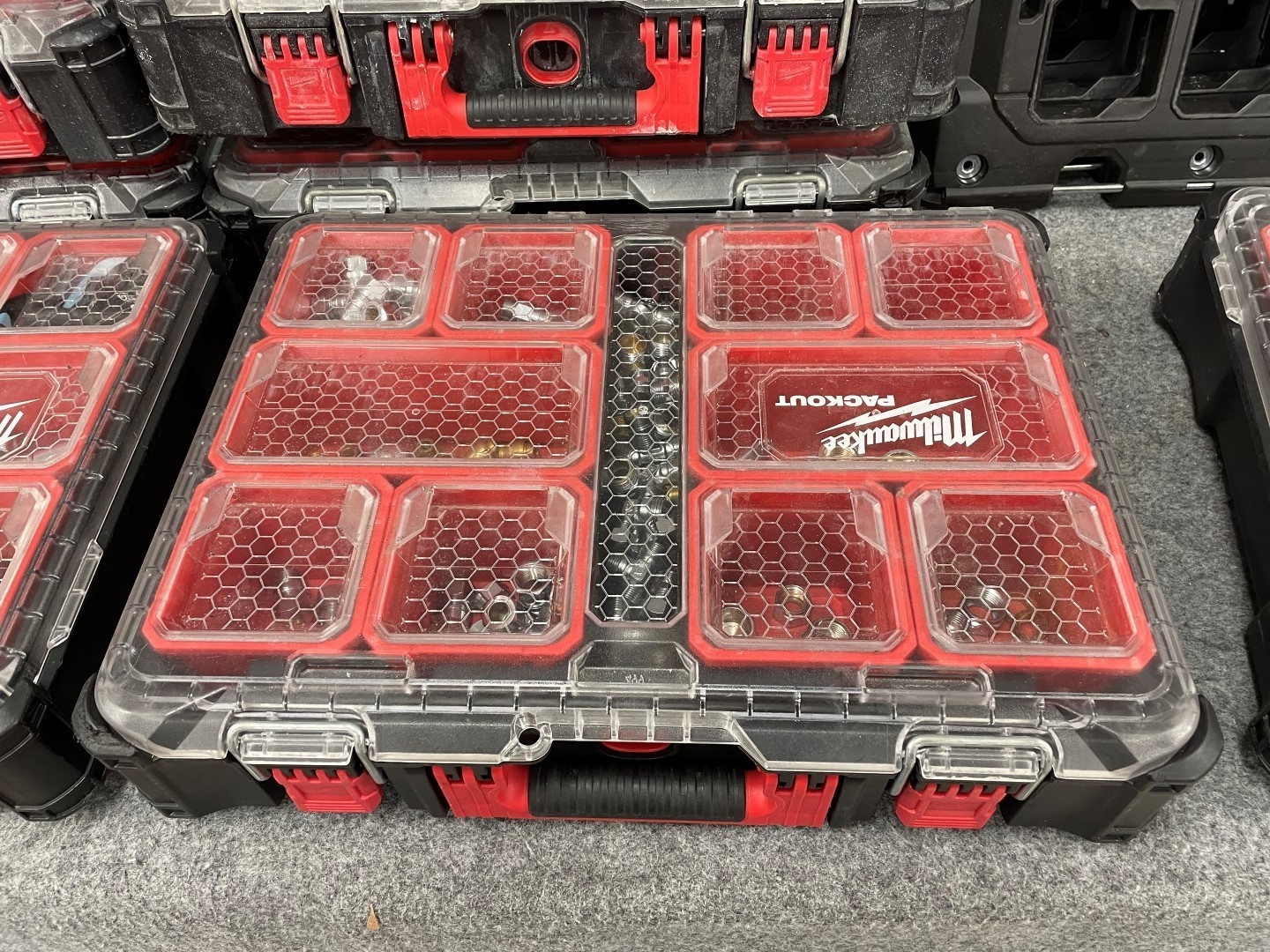 Assortment drawers 7 pcs Milwaukee, wall mounts - PS Auction - We value ...