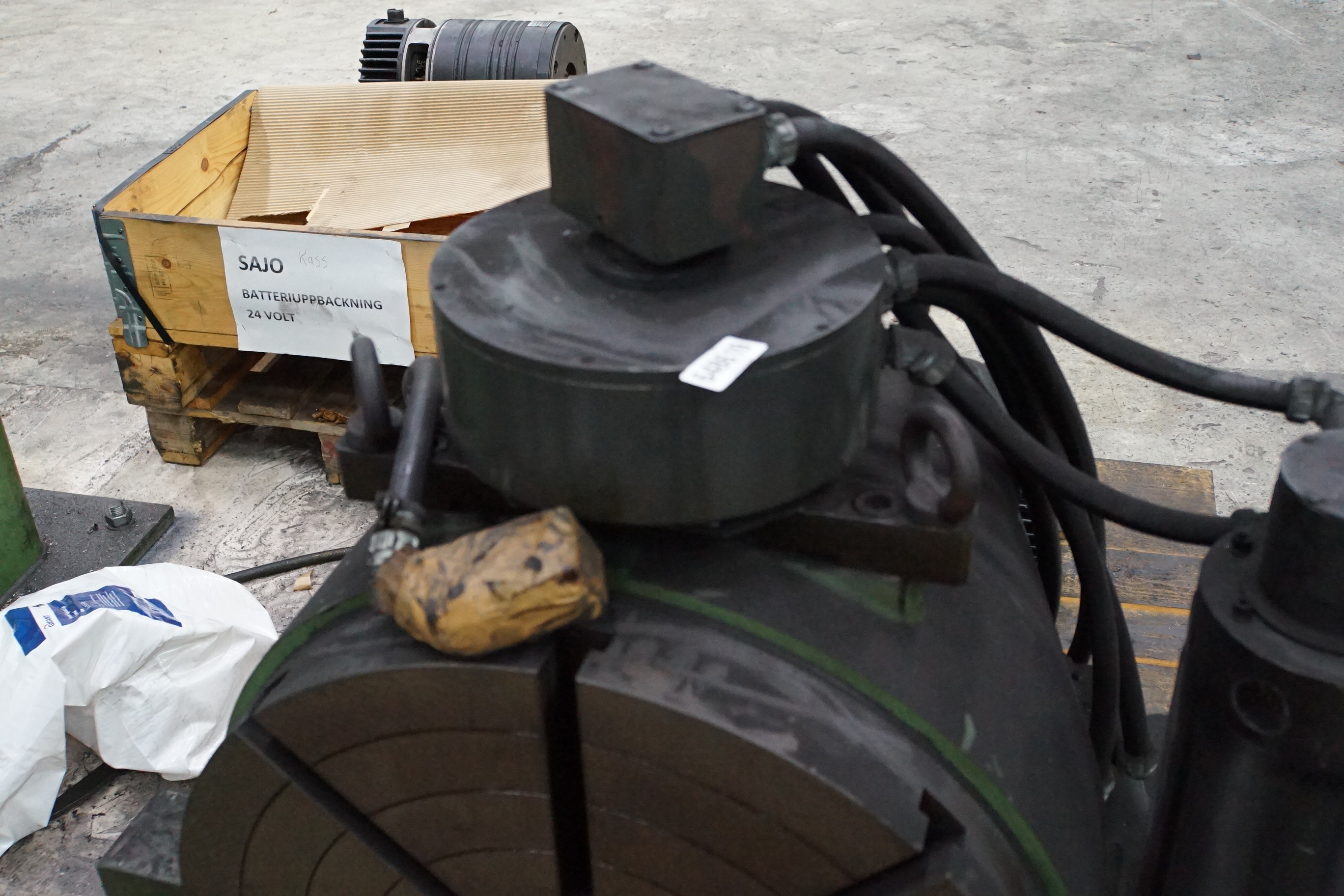 Circular feed table - PS Auction - We value the future - Largest in net ...