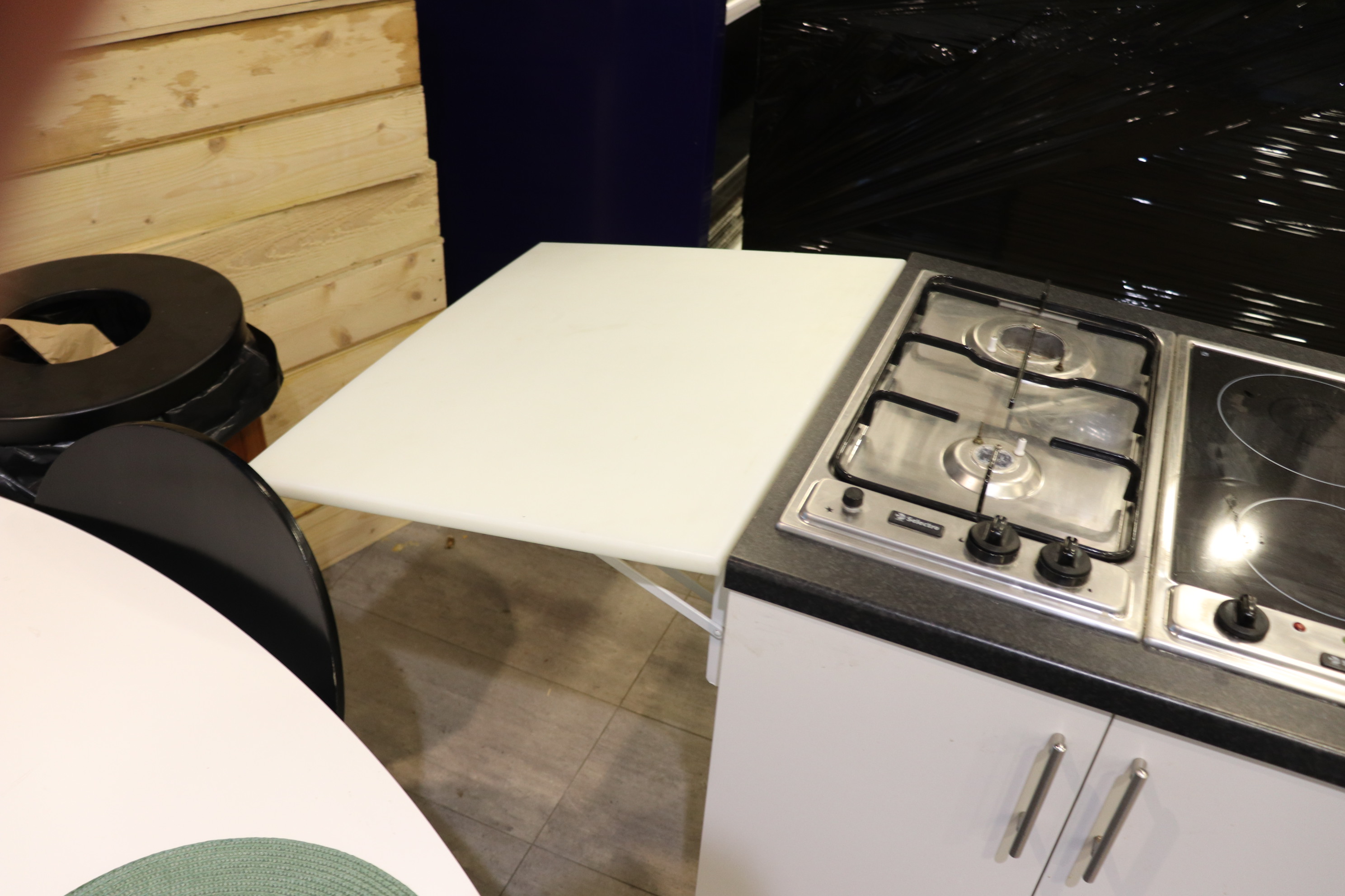 Kitchen counter on wheels - PS Auction - We value the future - Largest ...