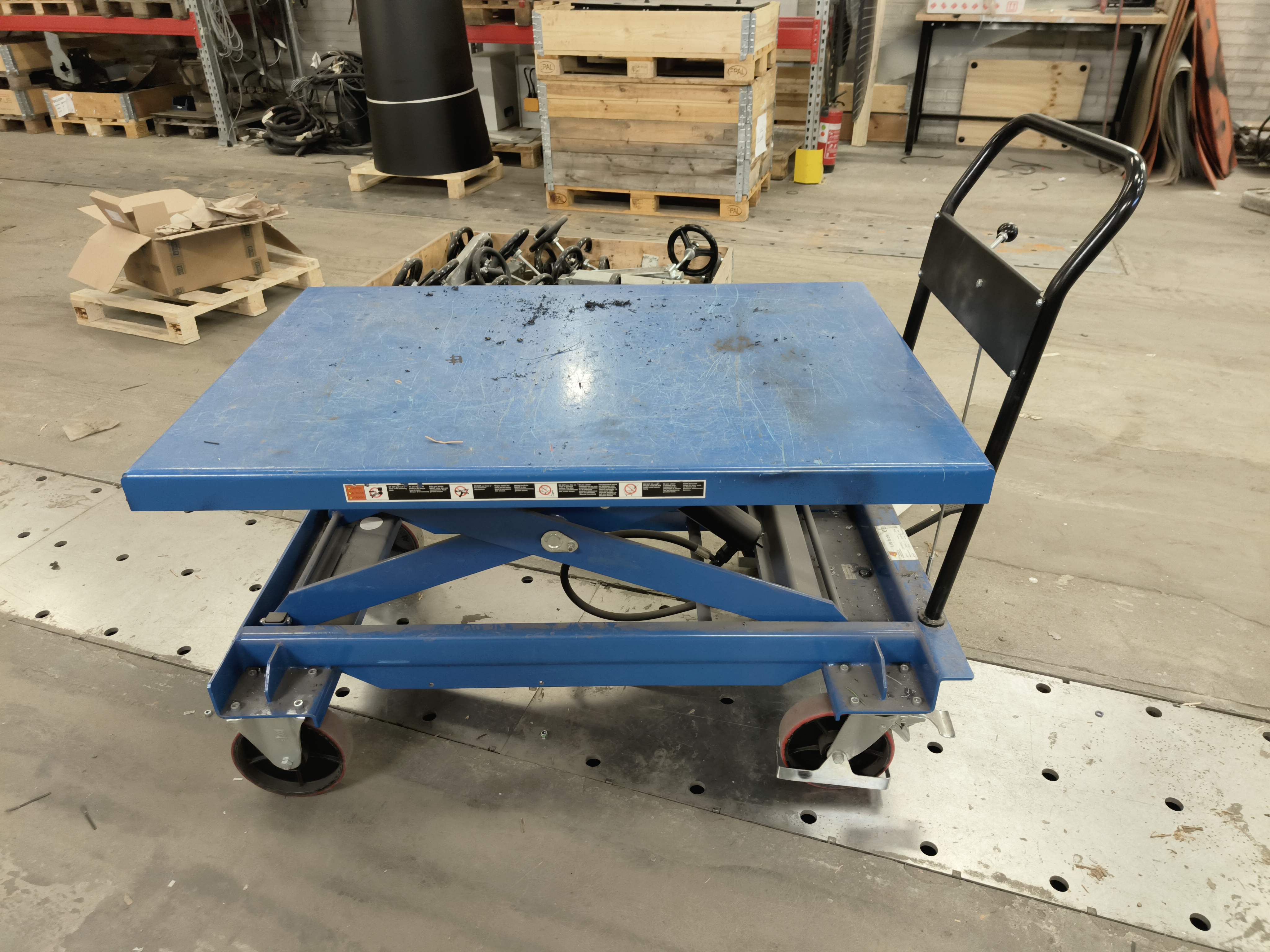 Lyftbord AJ 1000-Kg - Auktioner online - Nätauktioner ...