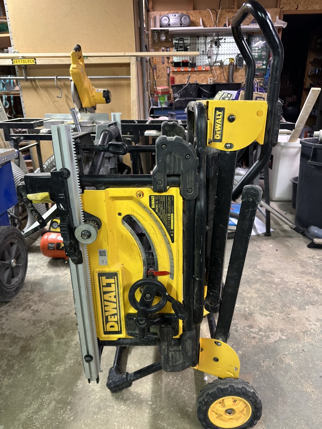 Table saw DeWalt DWE7491 with floor wheel stand - PS Auction - We value ...