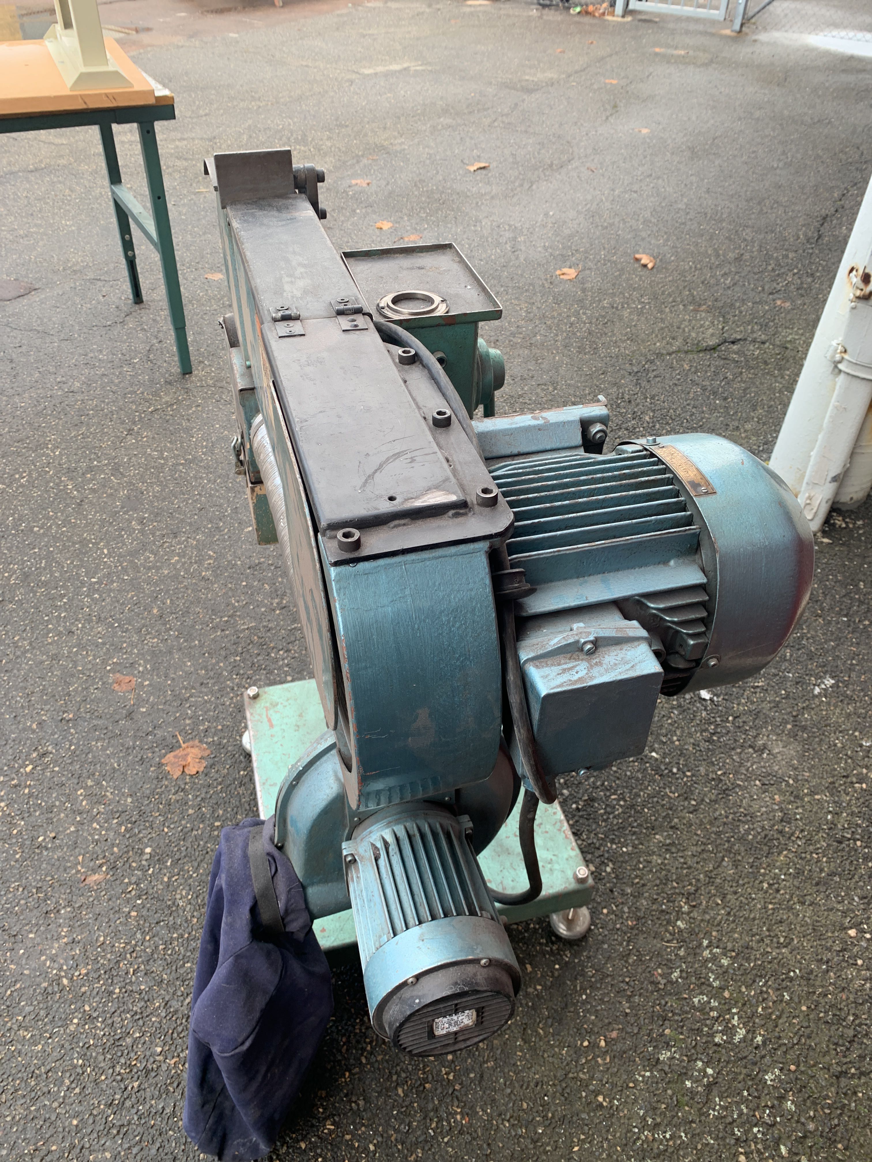 Belt sanding machine Sinjet Flexible S-75 - PS Auction - We value the ...