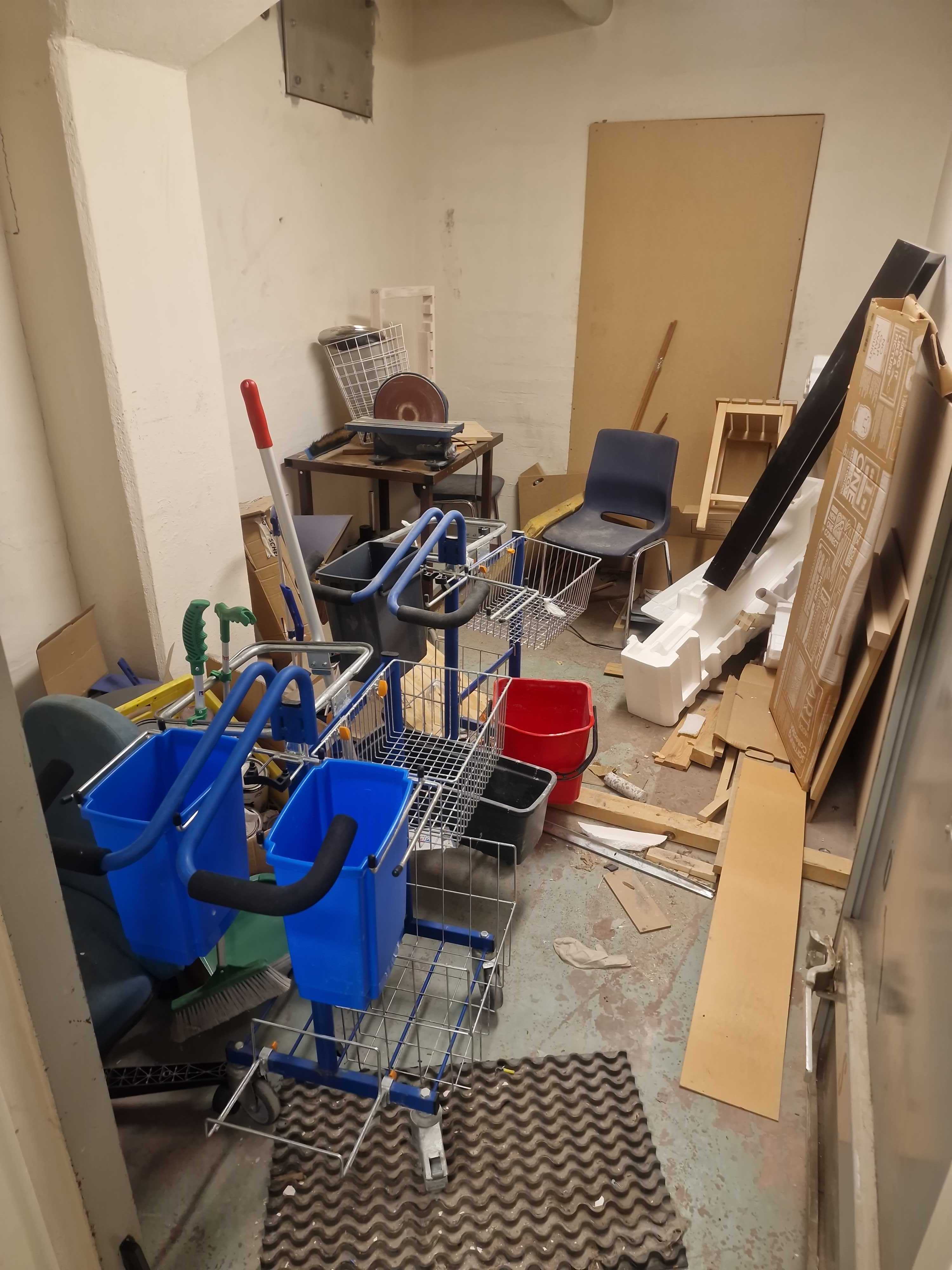 Cleaning trolleys 2 pcs, plane sander, work table on wheels - PS ...