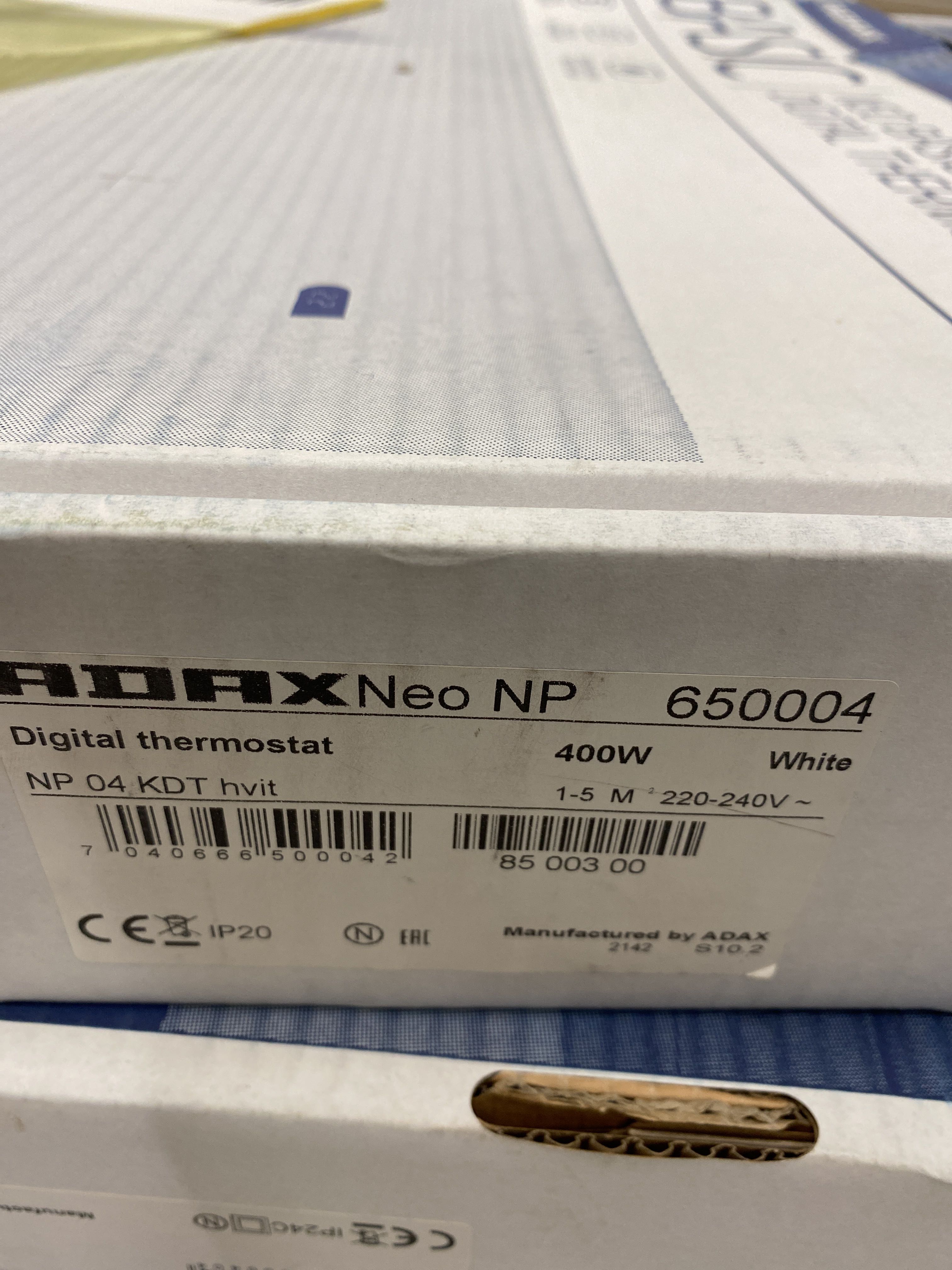 Radiator Adax NEO 230V 1400W Vit NP 14 KDT 650004, 370x474mm (HxB) - Auktioner online ...