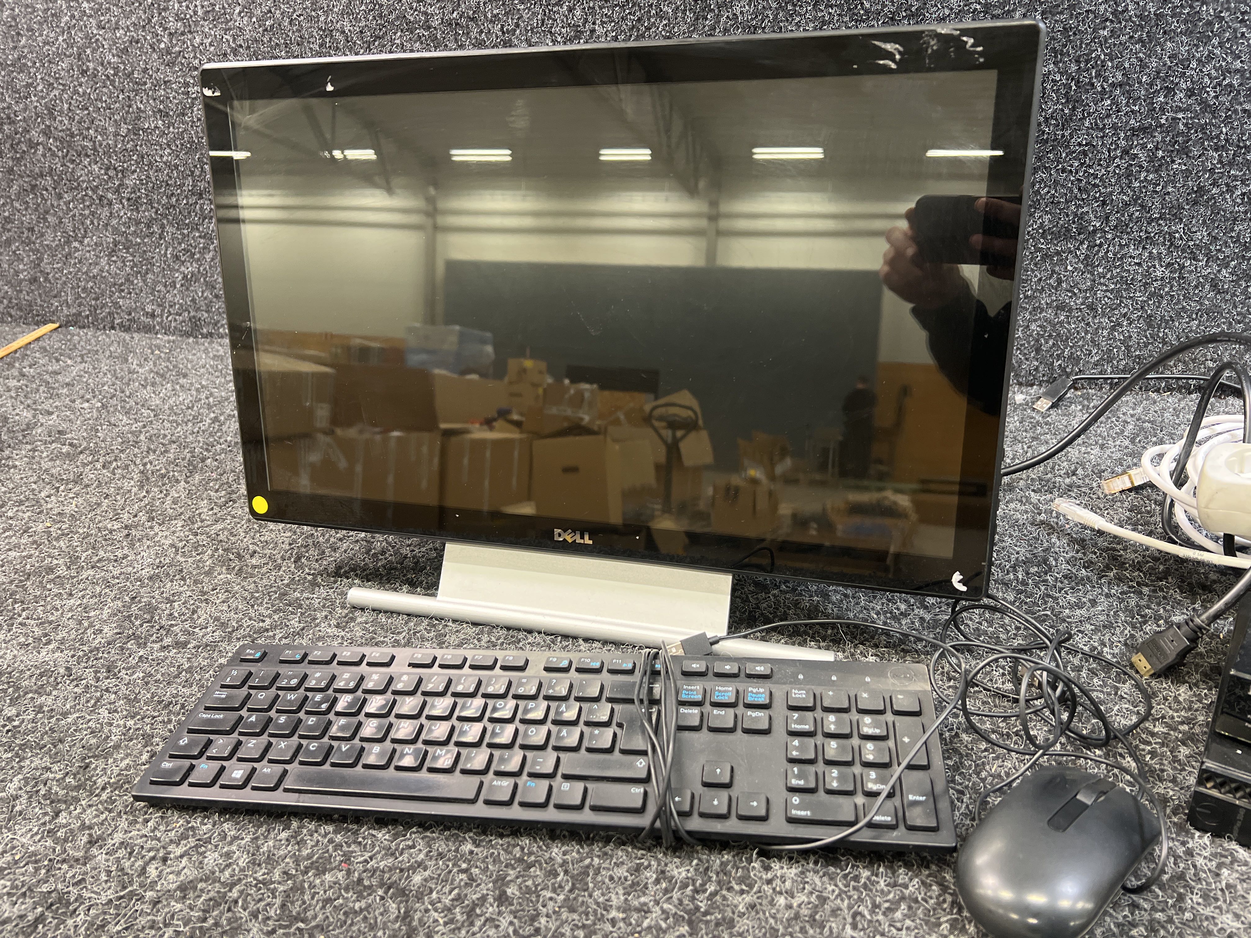 Dator och skärm Dell D10U - Auktioner online - Nätauktioner ...
