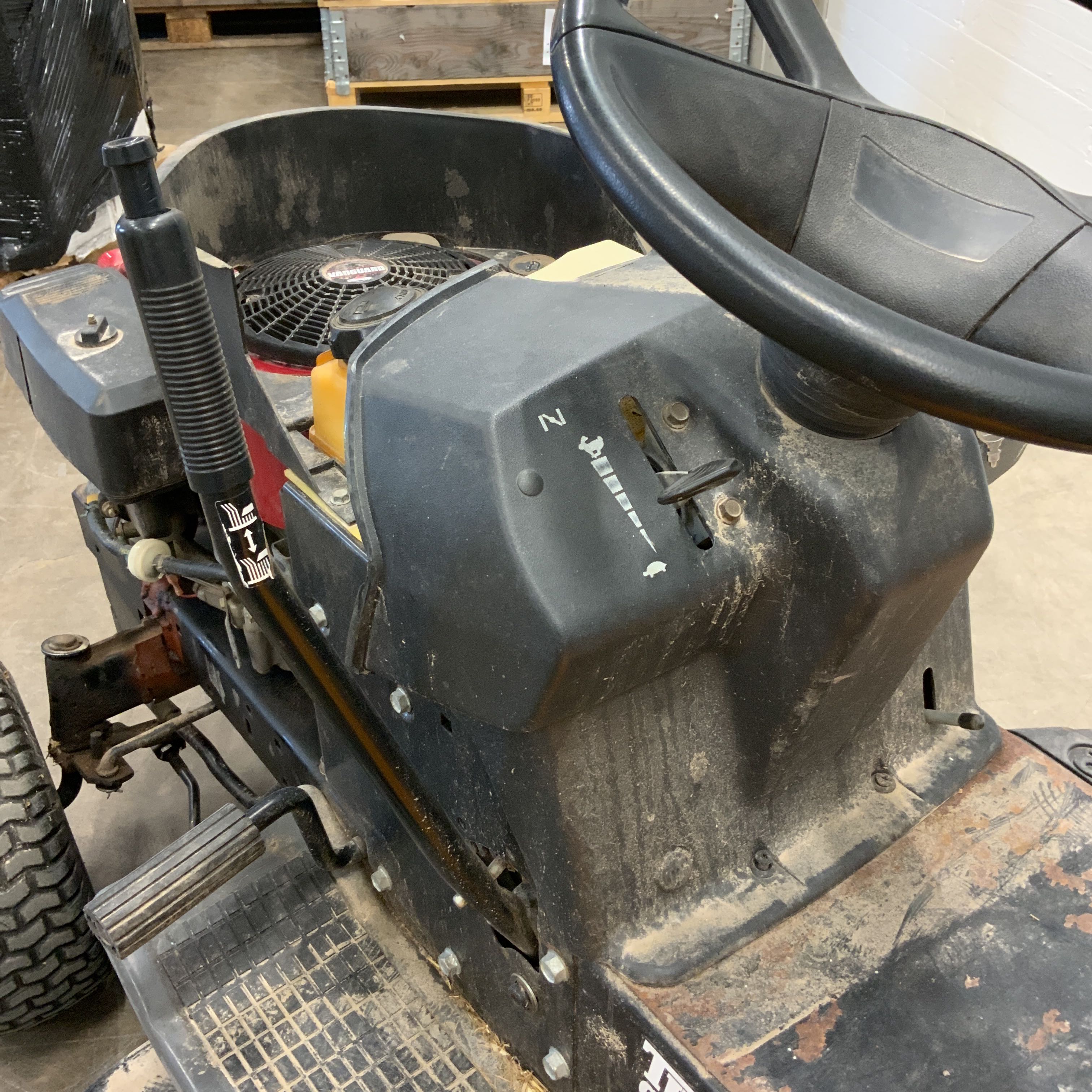 Riding Lawn Mower Partner (Hydrostat, 15.5 HP B&S) - PS Auction - We ...