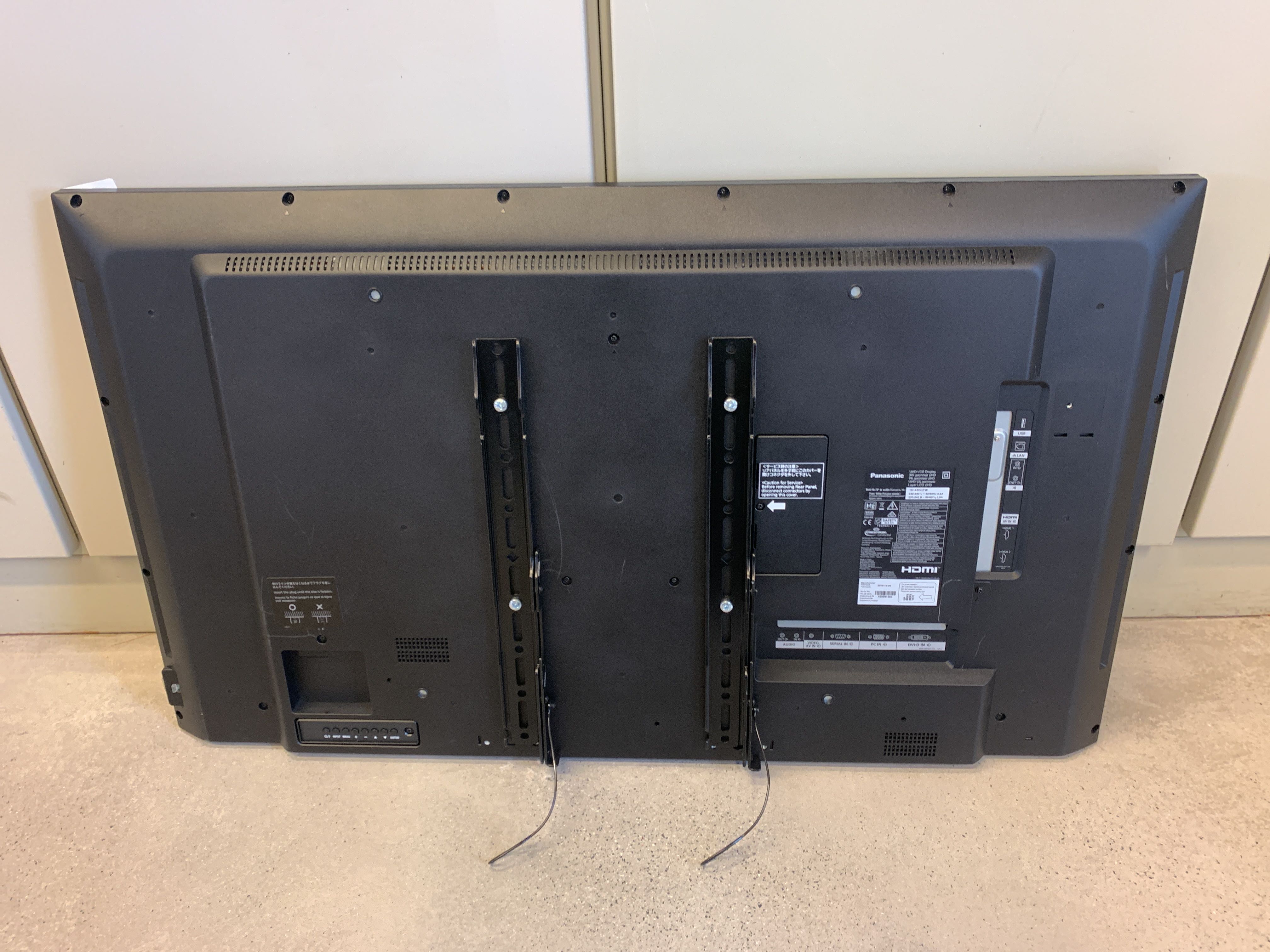 Panasonic 43UH5F 43" - Auktioner online - Nätauktioner ...