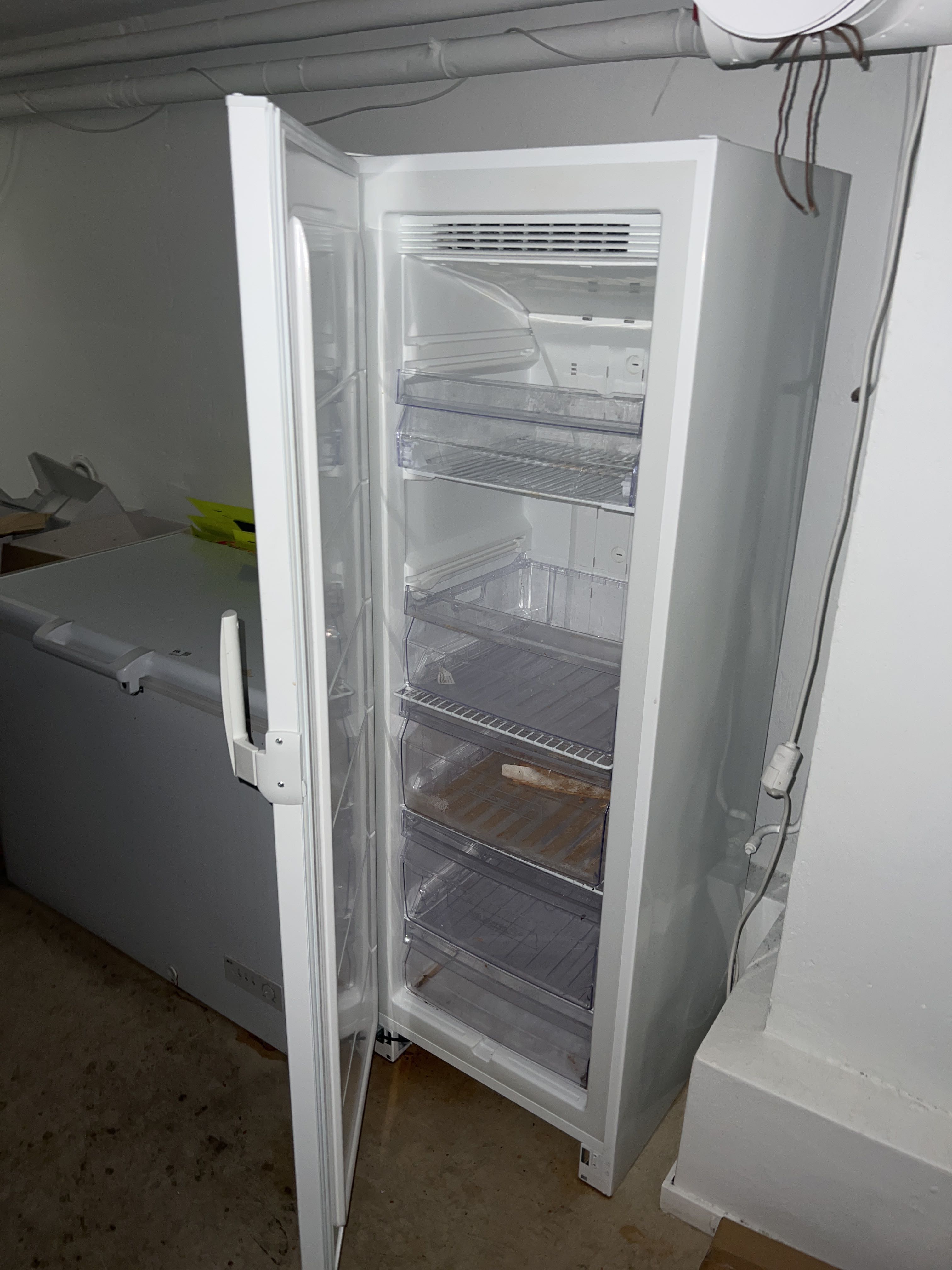 Freezer Elektro-Helios - PS Auction - We value the future - Largest in ...