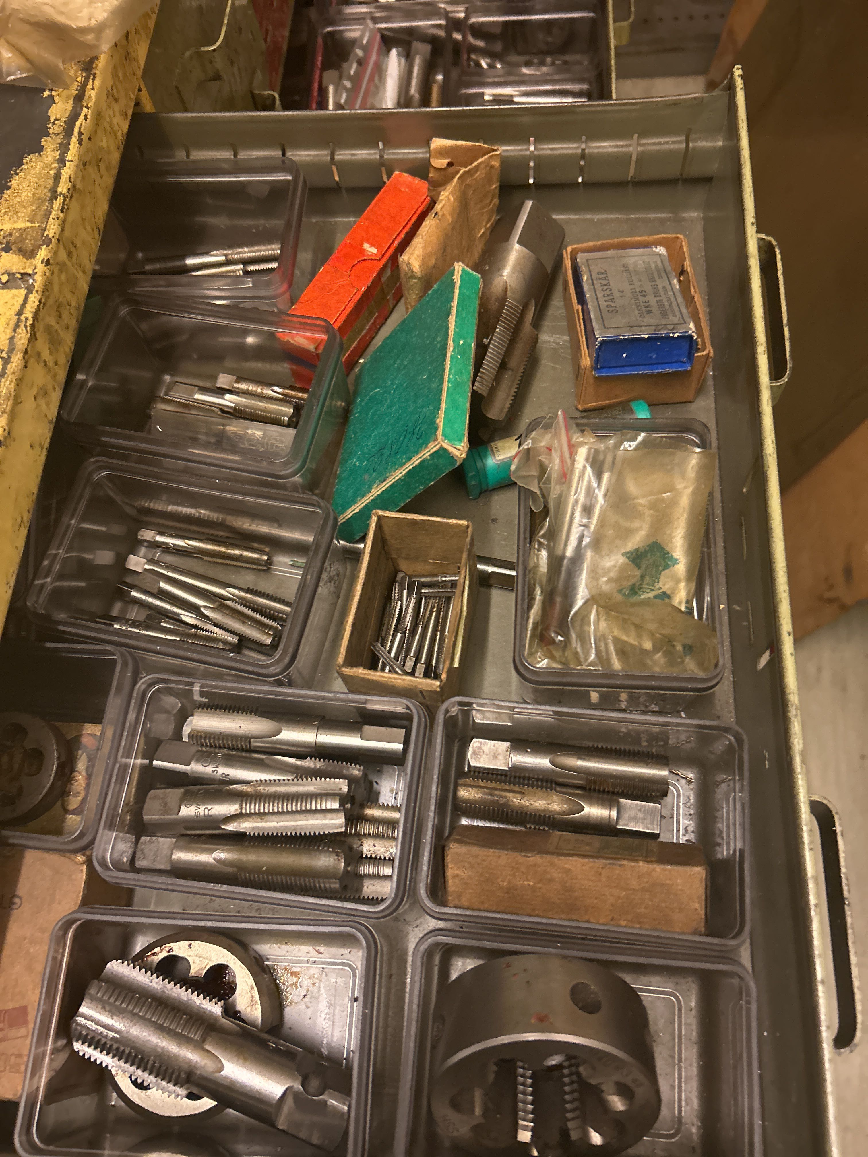 Complete tool collection - PS Auction - We value the future - Largest ...
