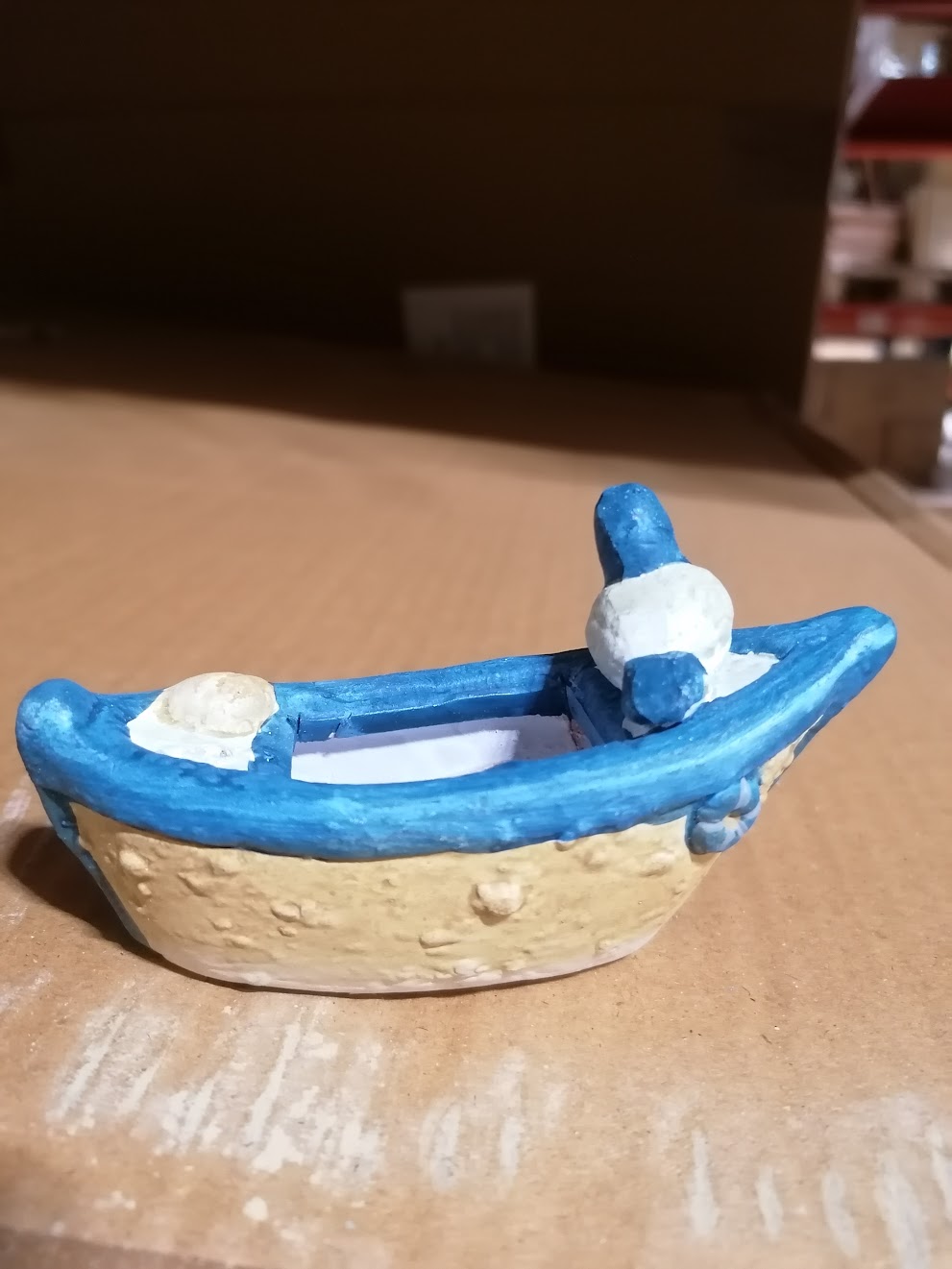 Lot of 750 pieces of home decoration ceramic boats - PS Auction - We ...