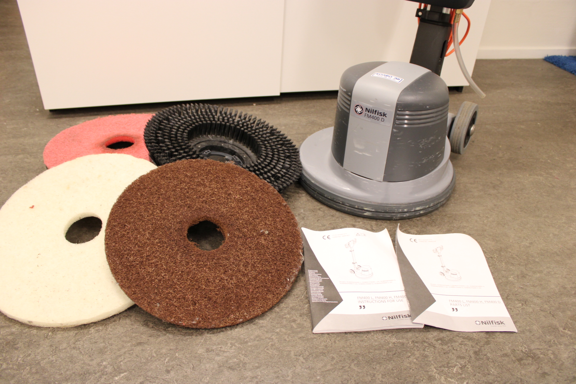 Single sanding and polishing machine - Nilfisk, FM400 D - PS Auction ...