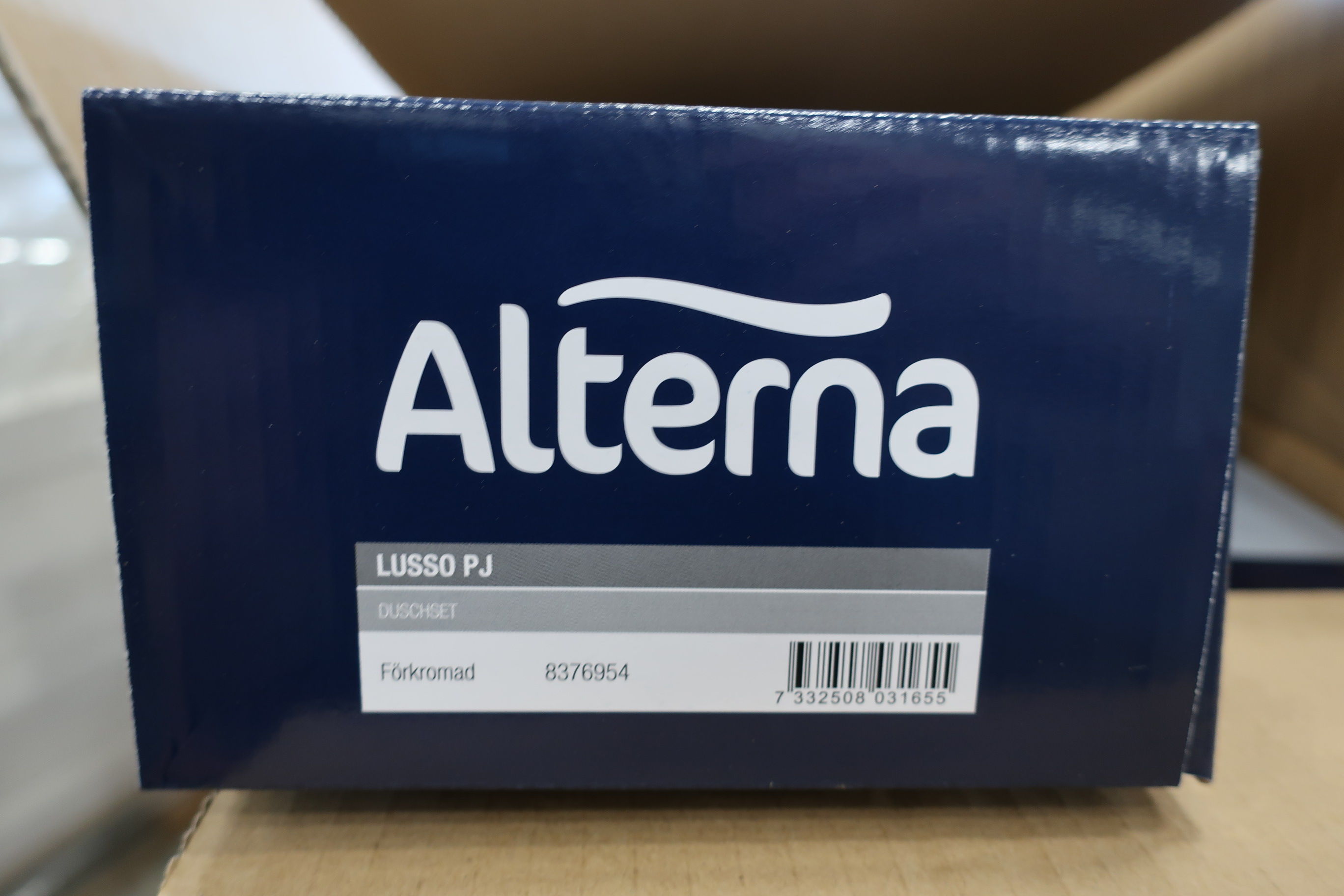 6 pcs Shower Set Alterna Lusso PJ - PS Auction - We value the future ...