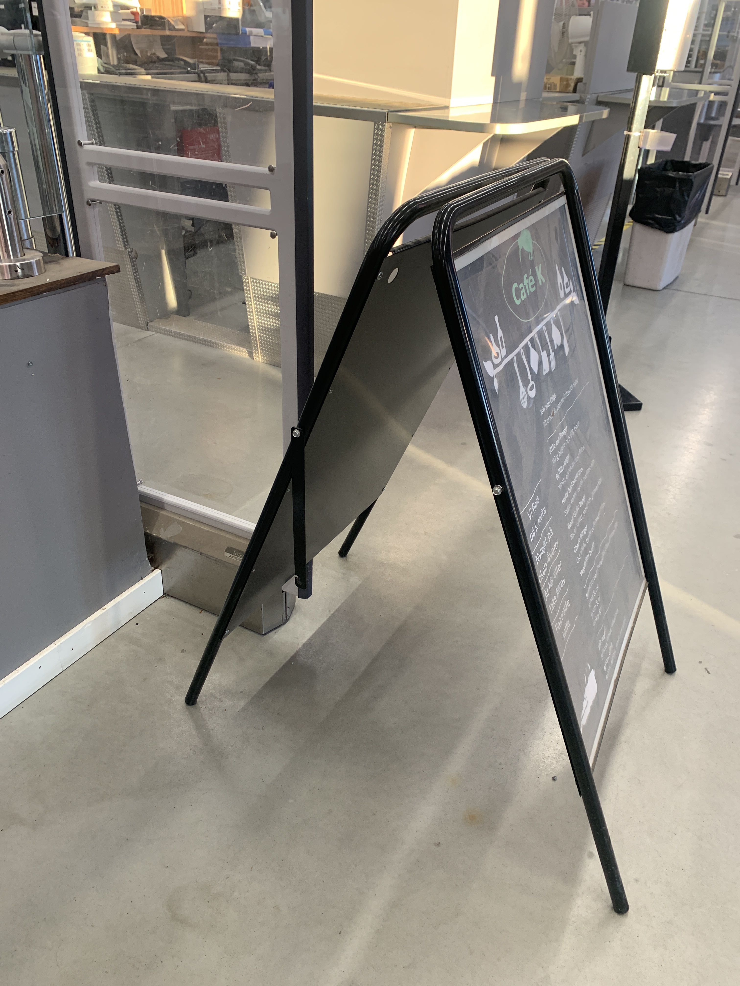 Street talker 2 and 3 chalkboards - PS Auction - We value the future ...