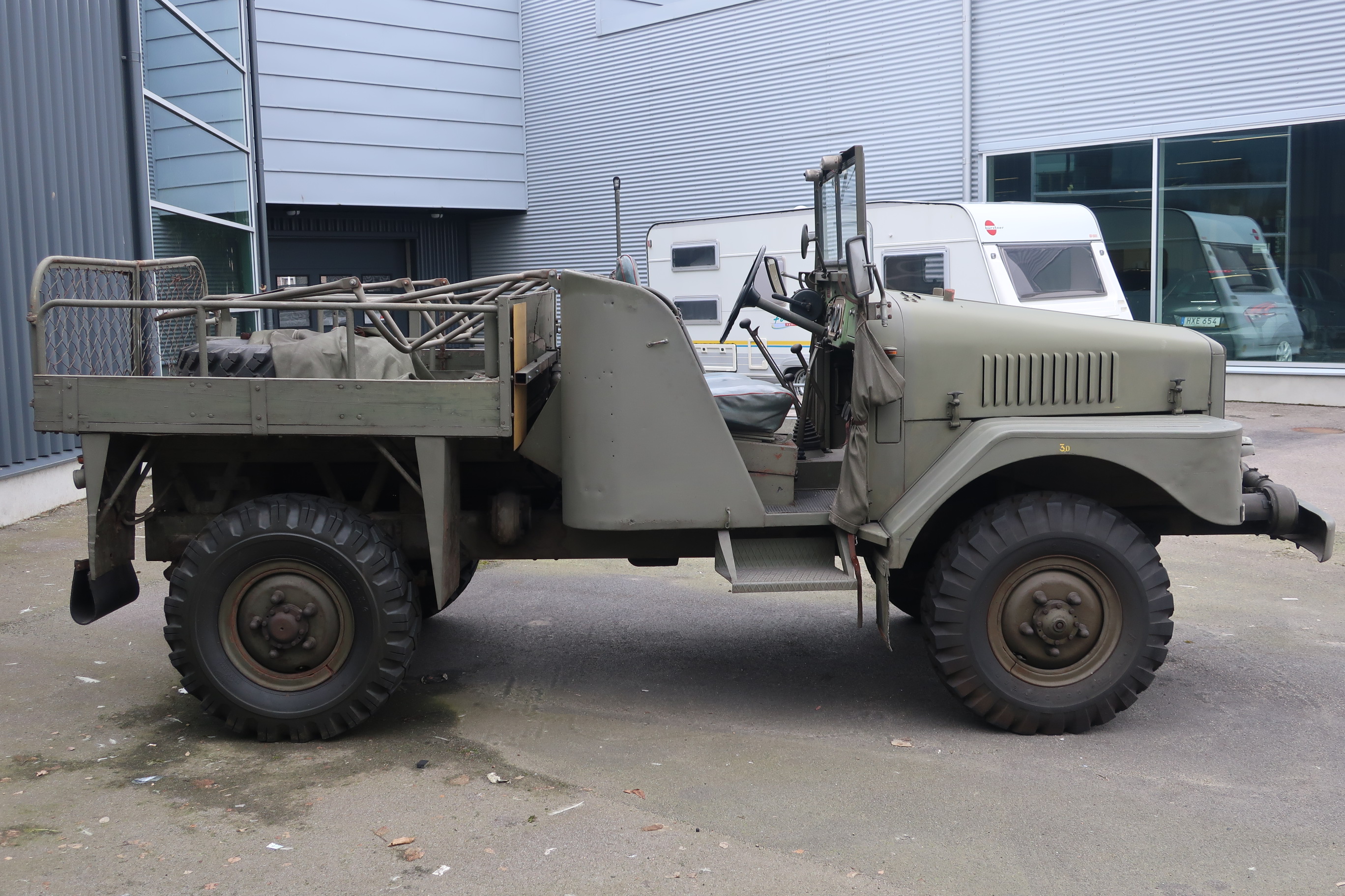 Volvo military vehicles - PS Auction - We value the future - Largest in ...