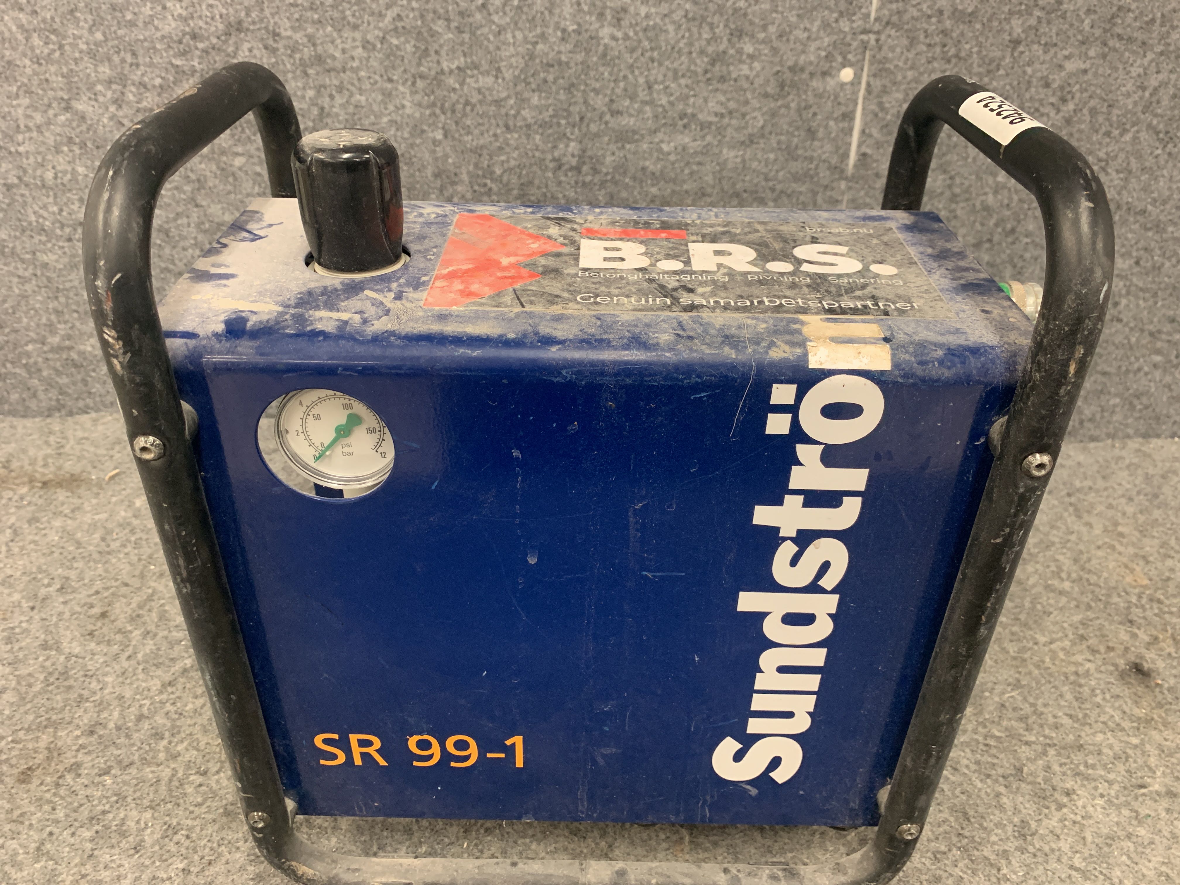 Compressed air filter Sundström SR 99-1 - PS Auction - We value the ...