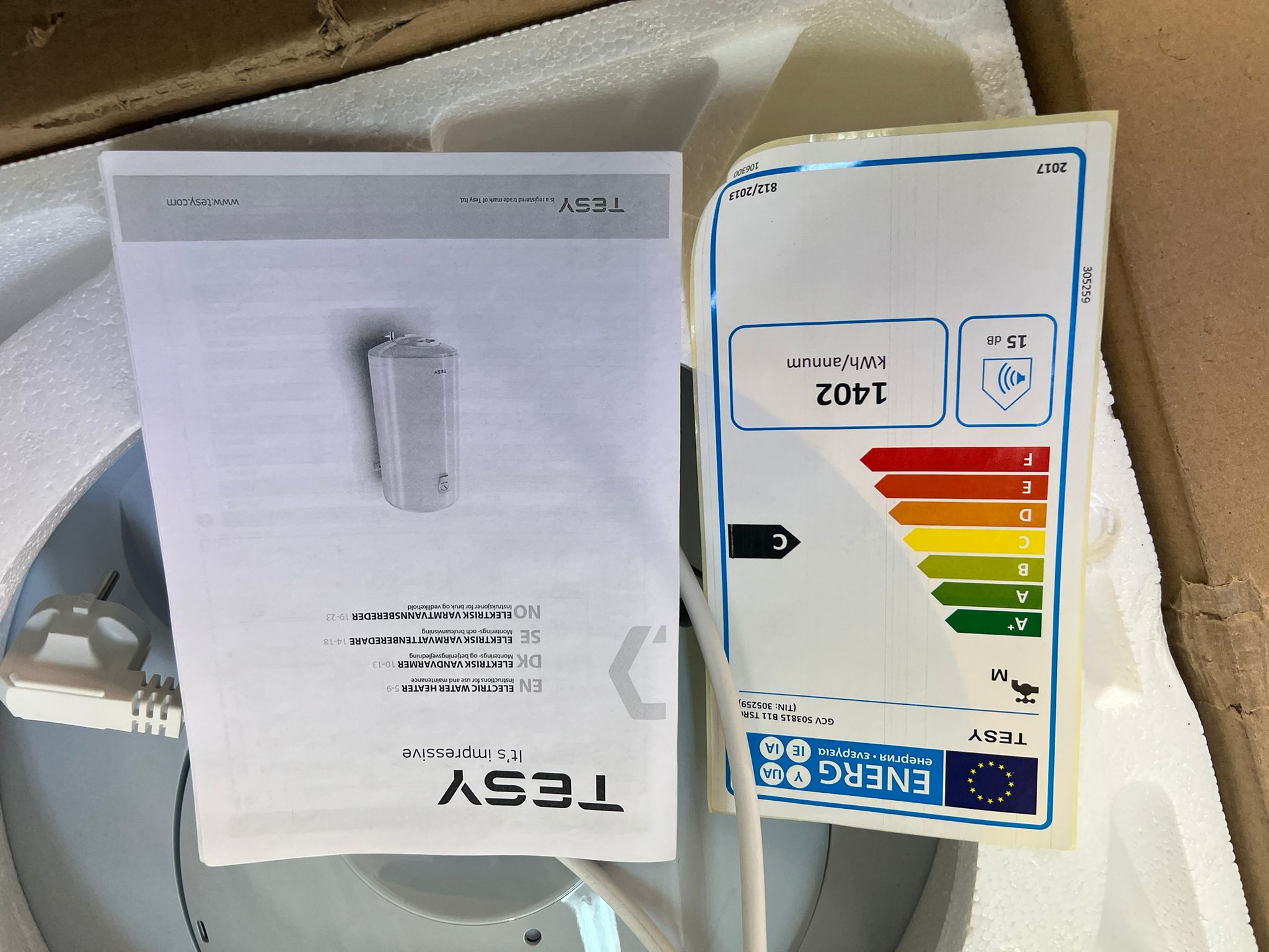 Varmvattenberedare, Tesy GCV 503815 B11 TSRC - Auktioner online ...