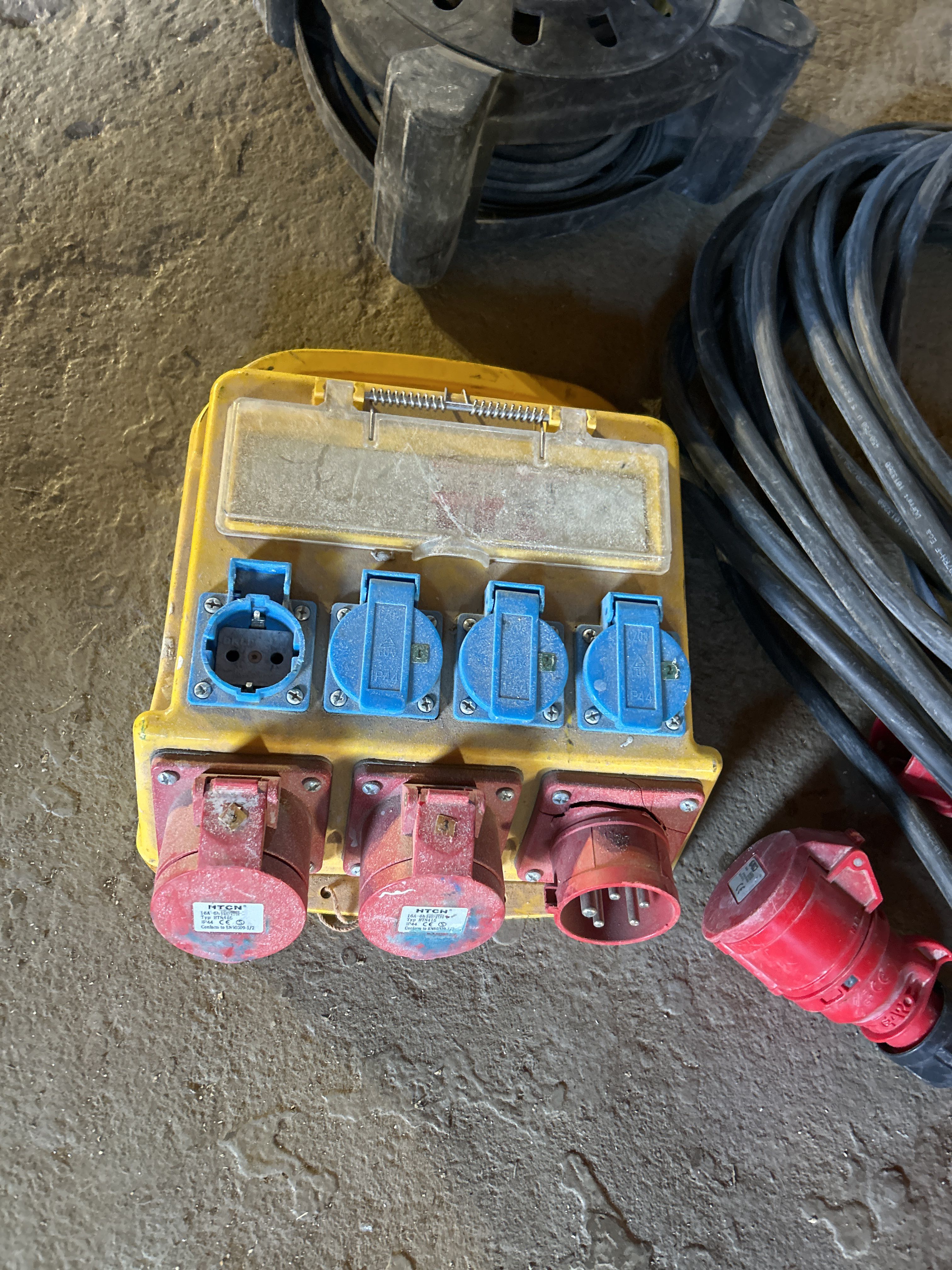 Construction fan, construction center, extension cable and cable reel (3-phase 16A) - PS Auction ...