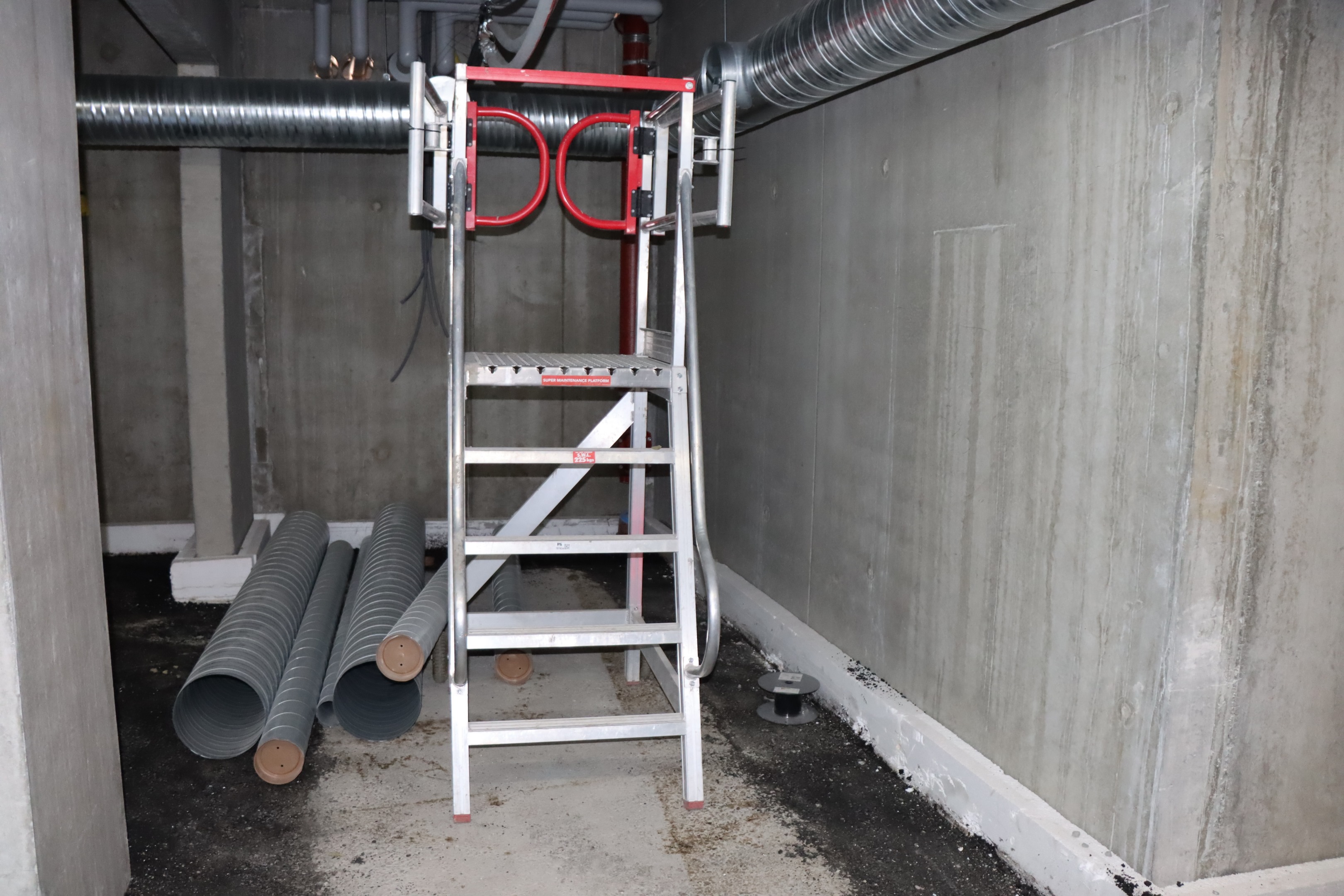 Safeloader 6000 - 2 st Plattformar + TruckAccess Trappa - Auktioner ...