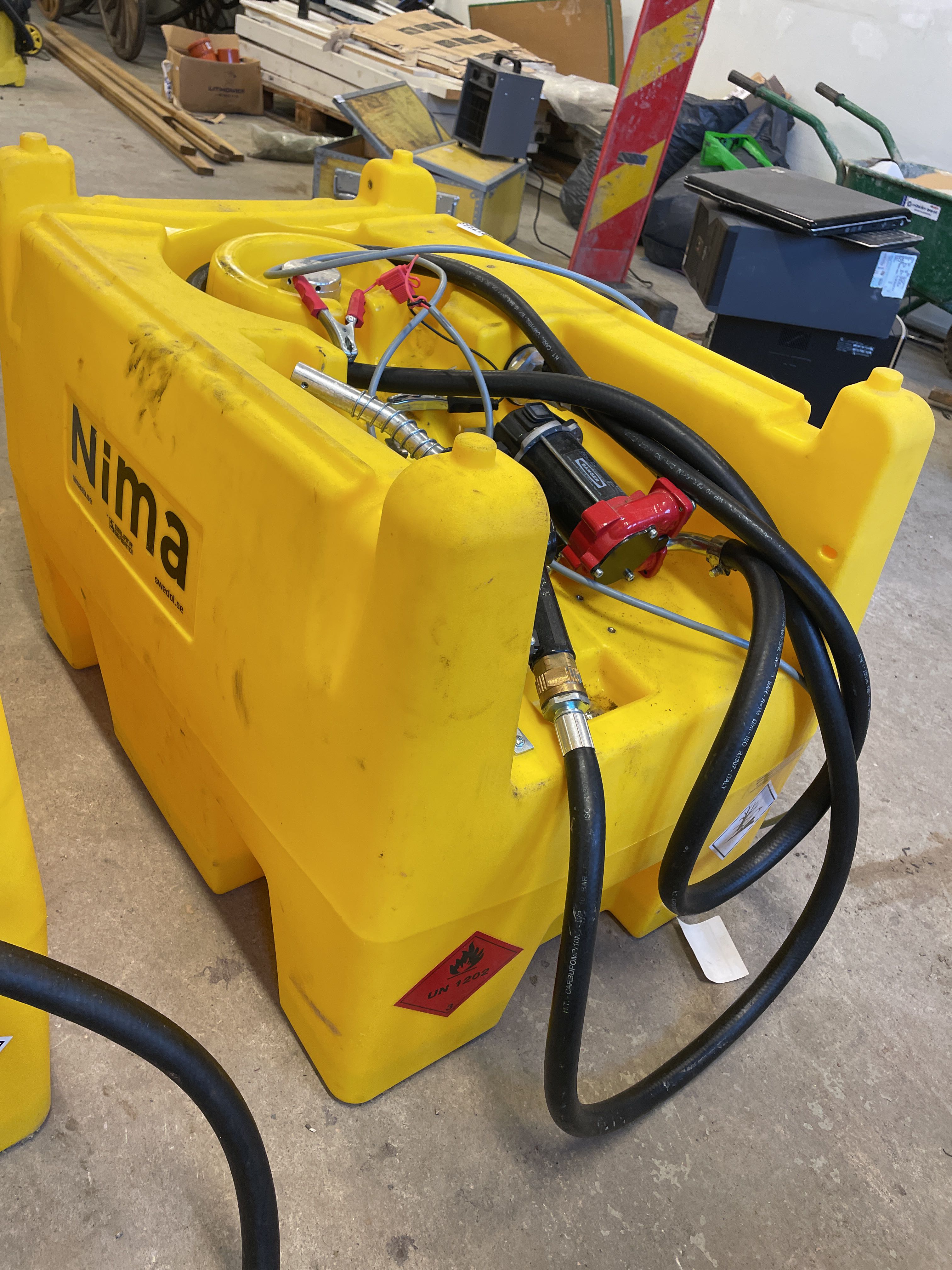 Farmartank Nima med 12v pump - Auktioner online - Nätauktioner & Konkursauktioner | PS Auction