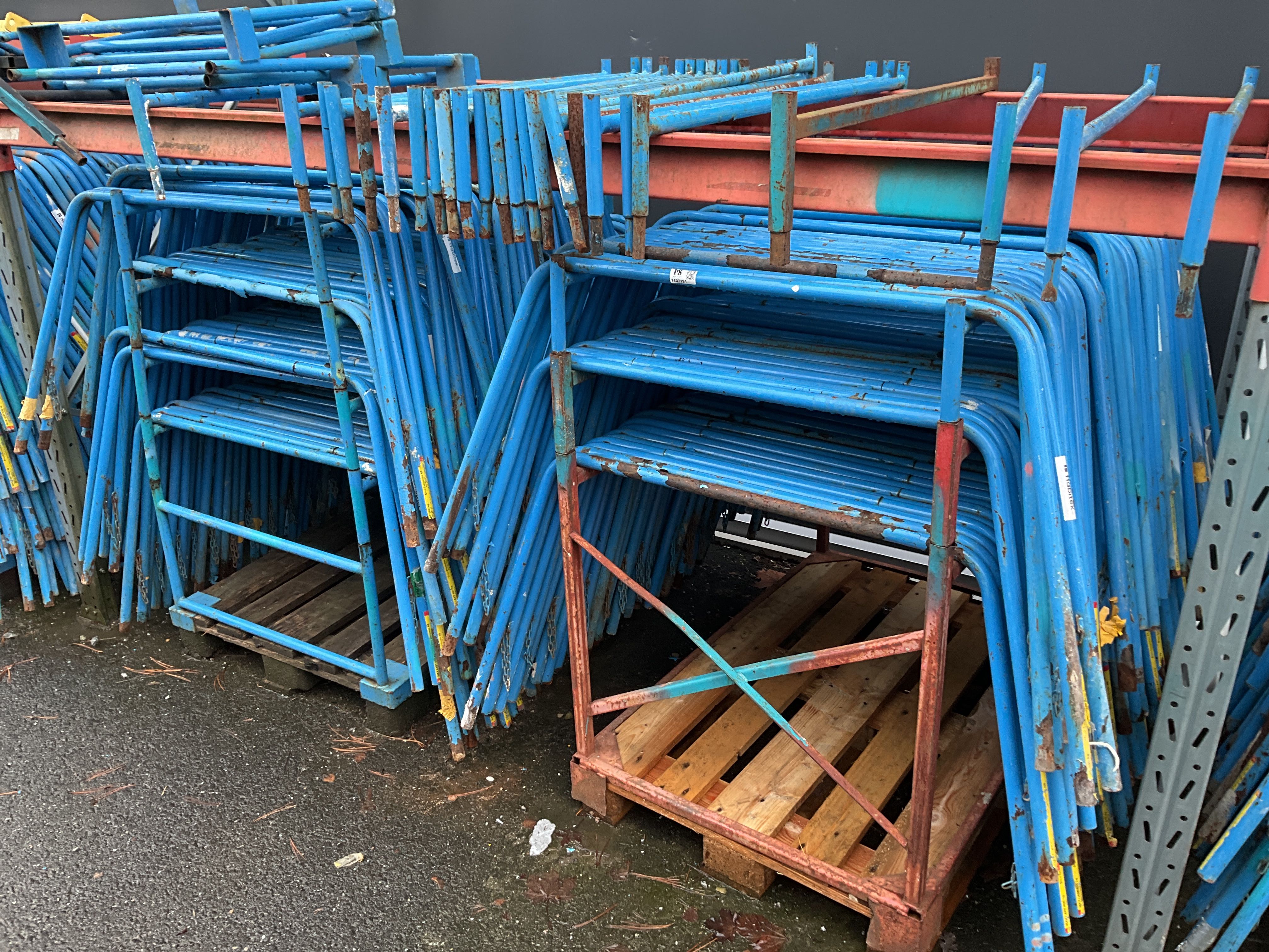 Trestles, work trestles - PS Auction - We value the future - Largest in ...