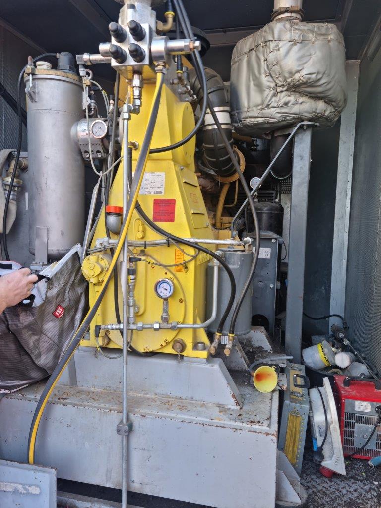 Conjet Aquajet 17 Catepillar C7 / Nalta101 -13 på lastväxlarflak ...