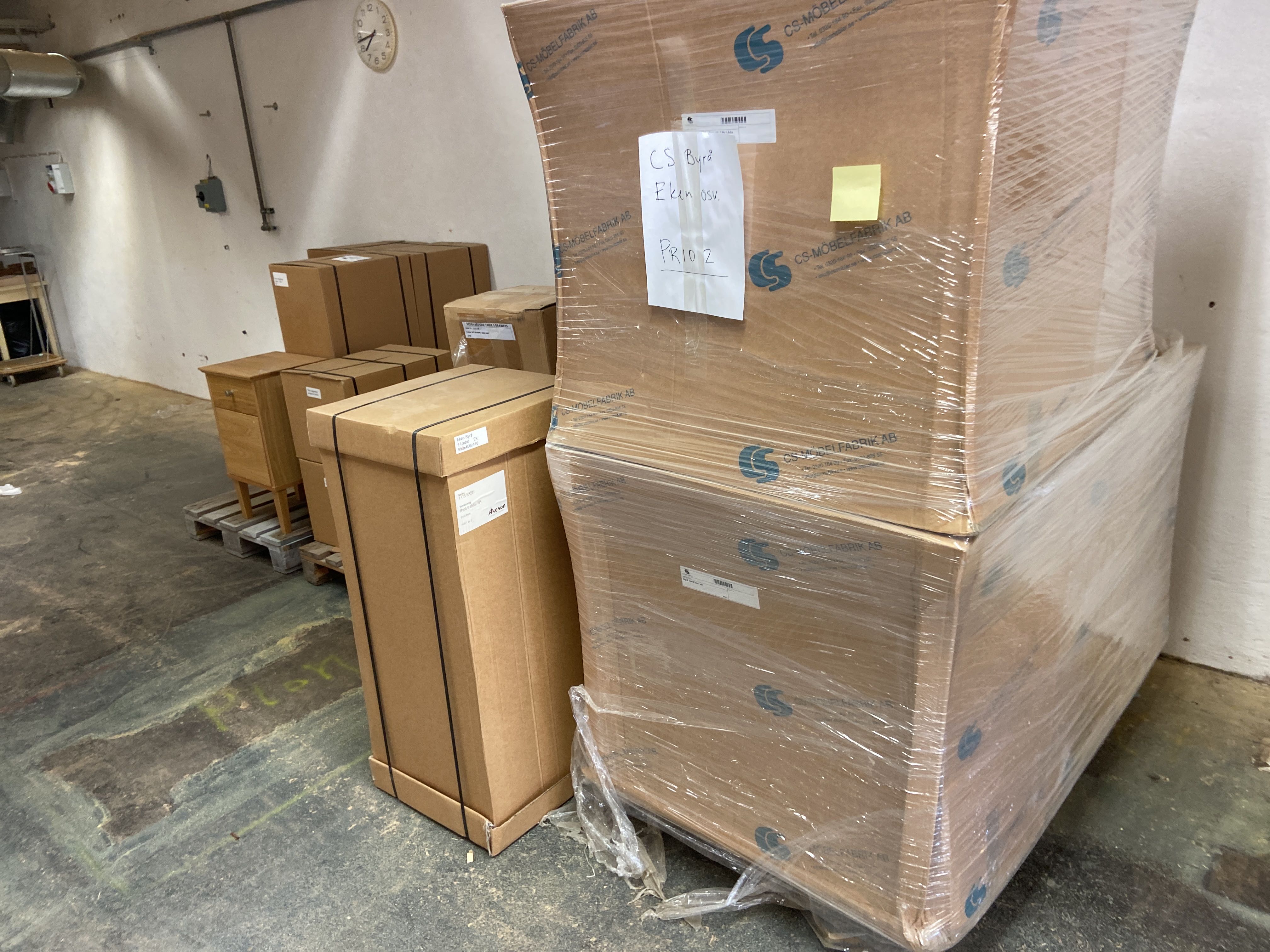 Large lot with furniture, see inventory list - PS Auction - We value ...