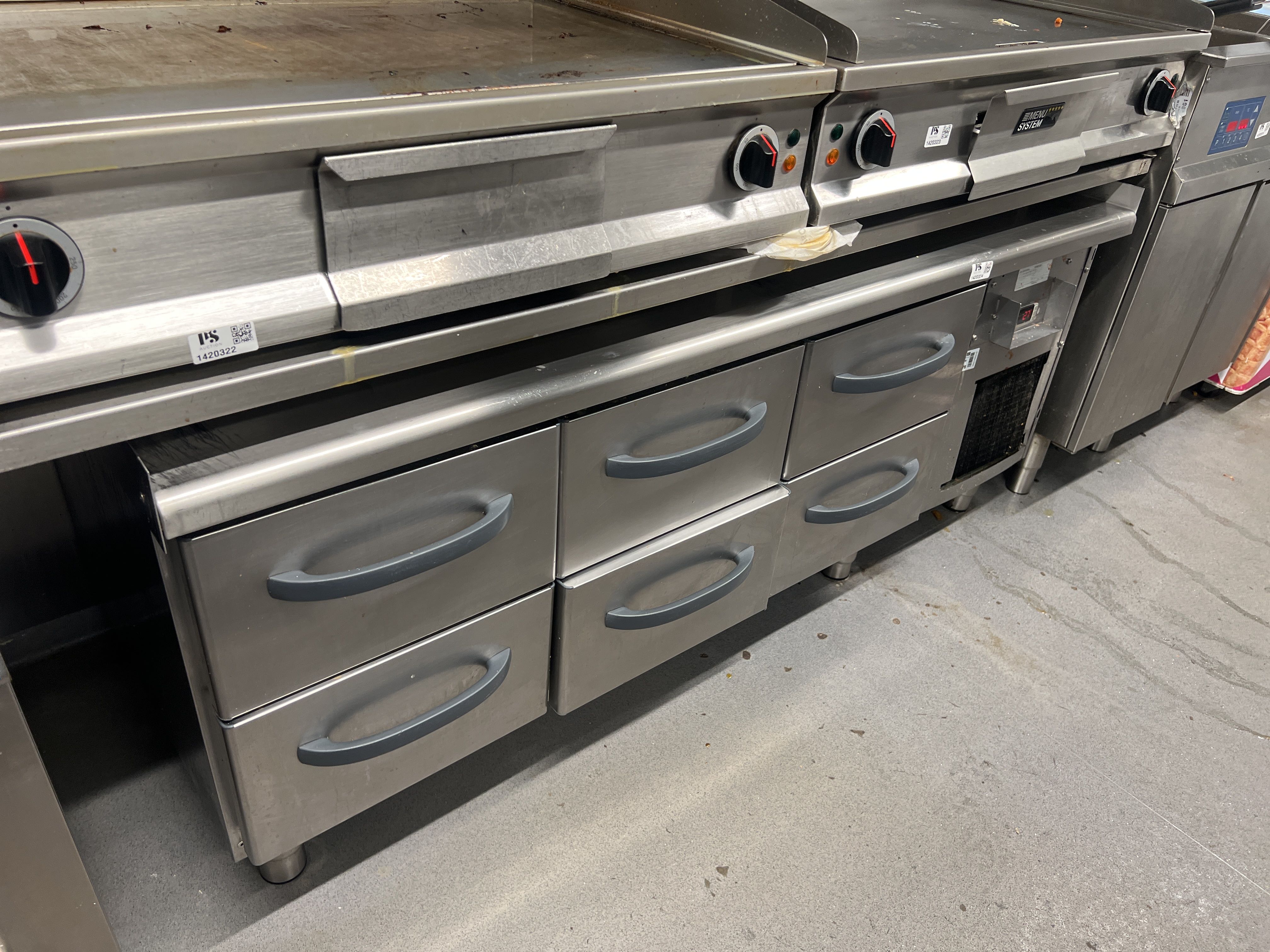 Grillkylbänk - Metos Grill drawerProff - Auktioner online ...