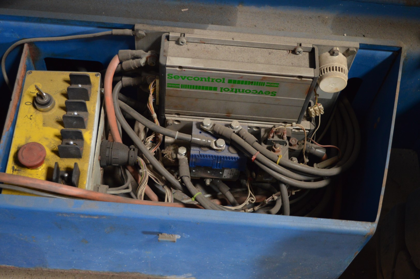 Bomlyft Upright SP37 renoverings objekt - Auktioner online ...