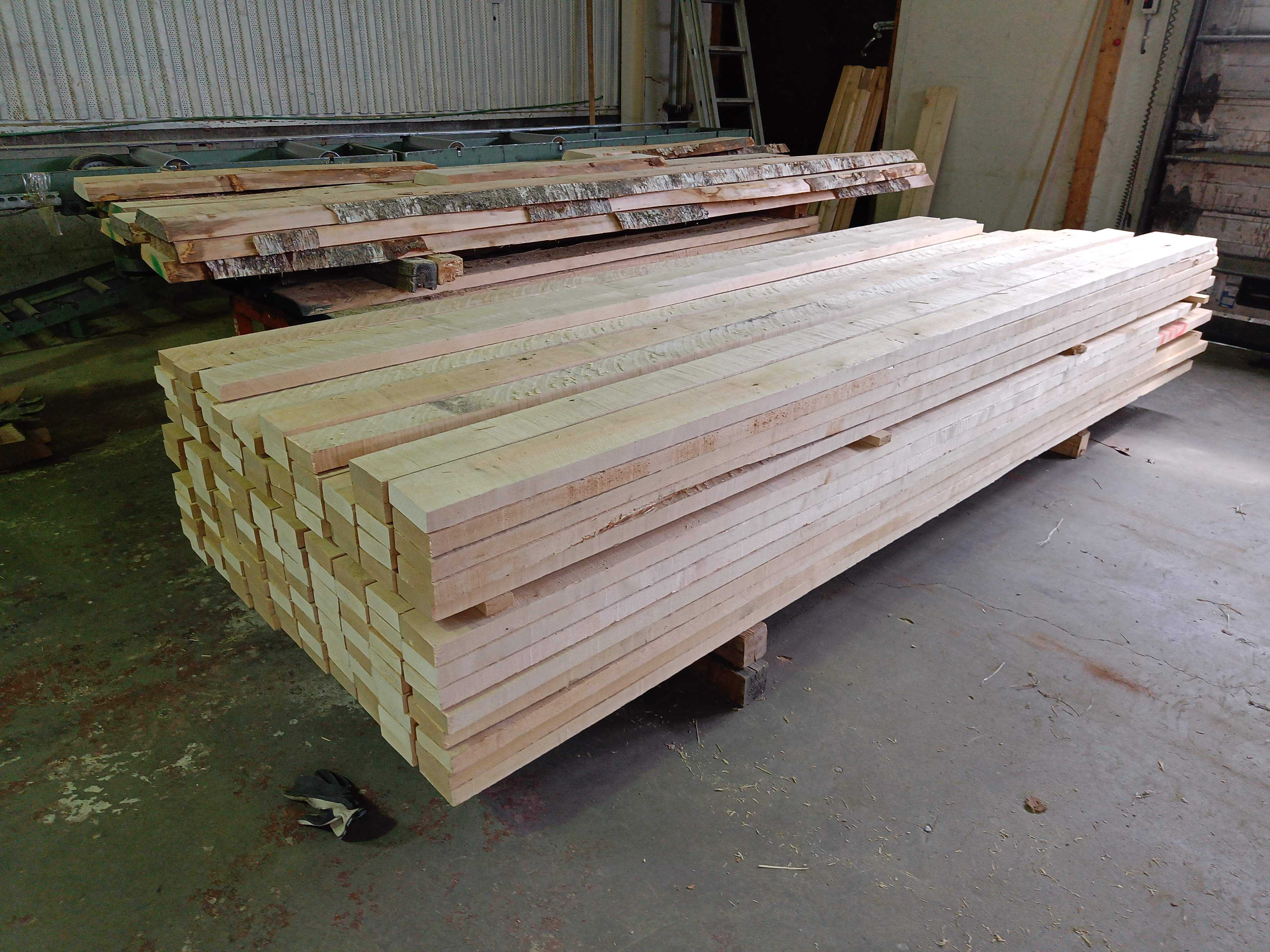 Lot with carpentry timber - PS Auction - We value the future - Largest ...