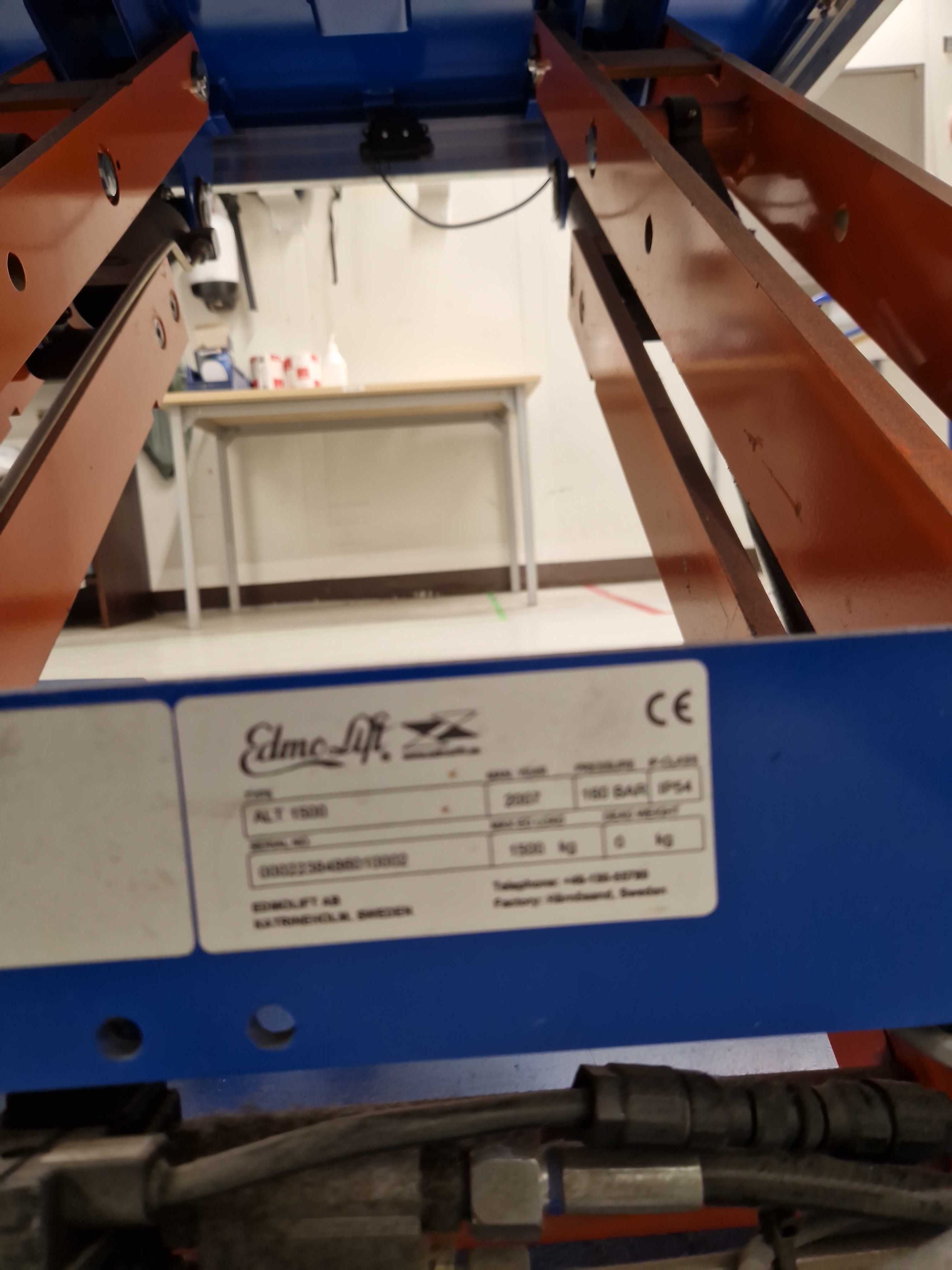 Edmo Lift Arbetsbord - Auktioner online - Nätauktioner ...