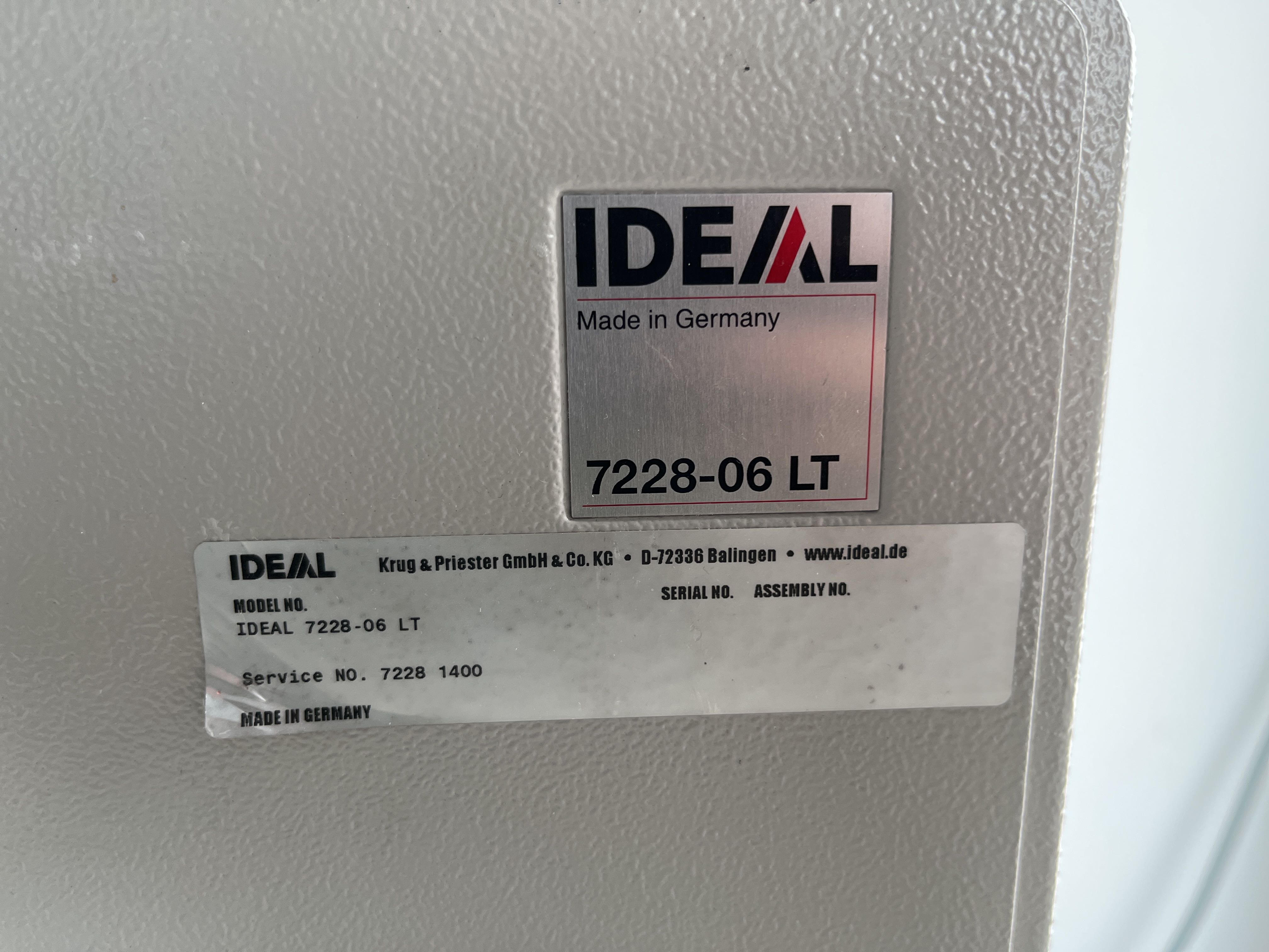 Ideal 7228-06 LT Pappersgiljotin - Auktioner online - Nätauktioner ...
