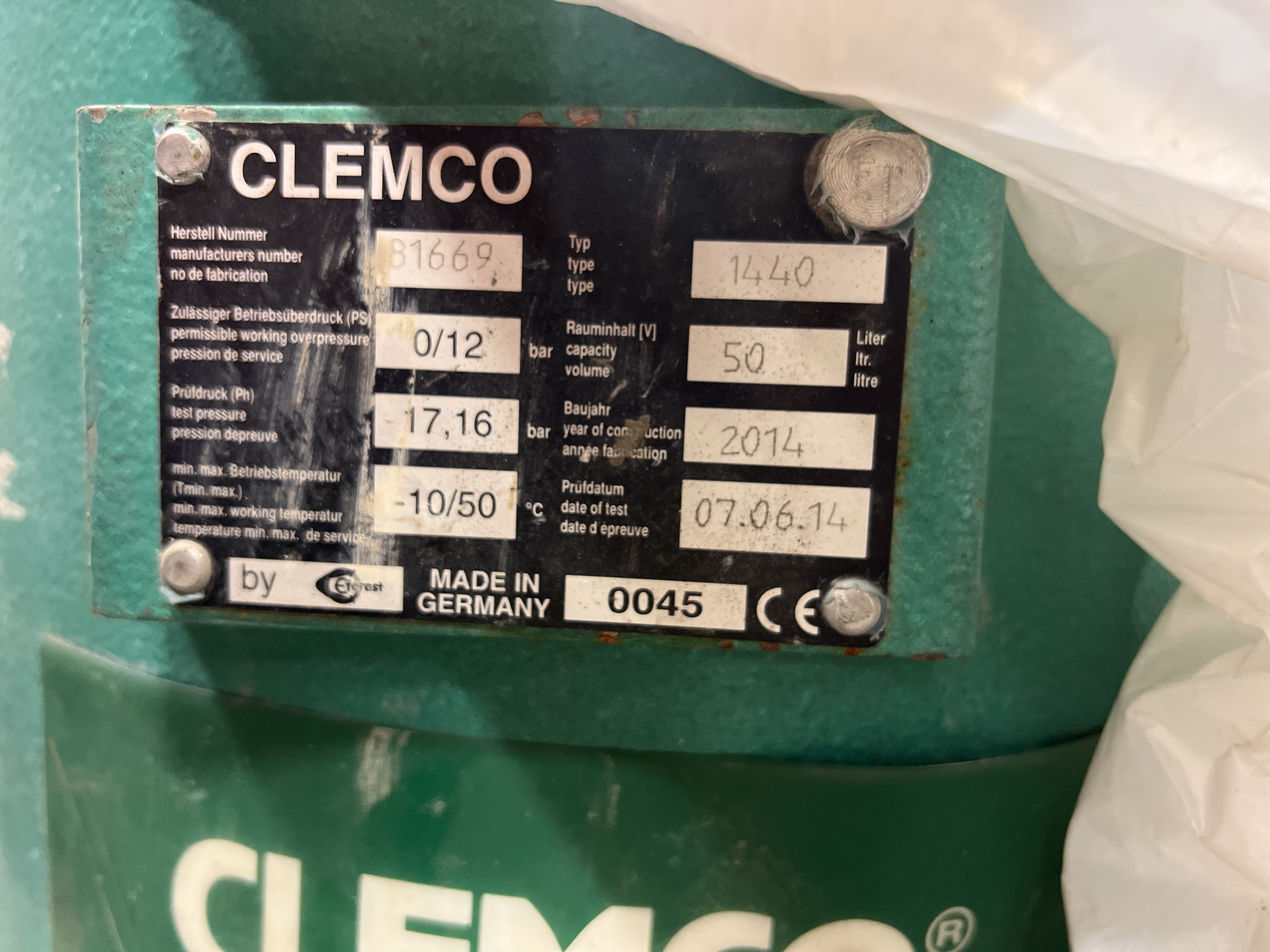 Blästringsmaskin med tillbehör, blästermedia och slang - Clemco - Auktioner online ...