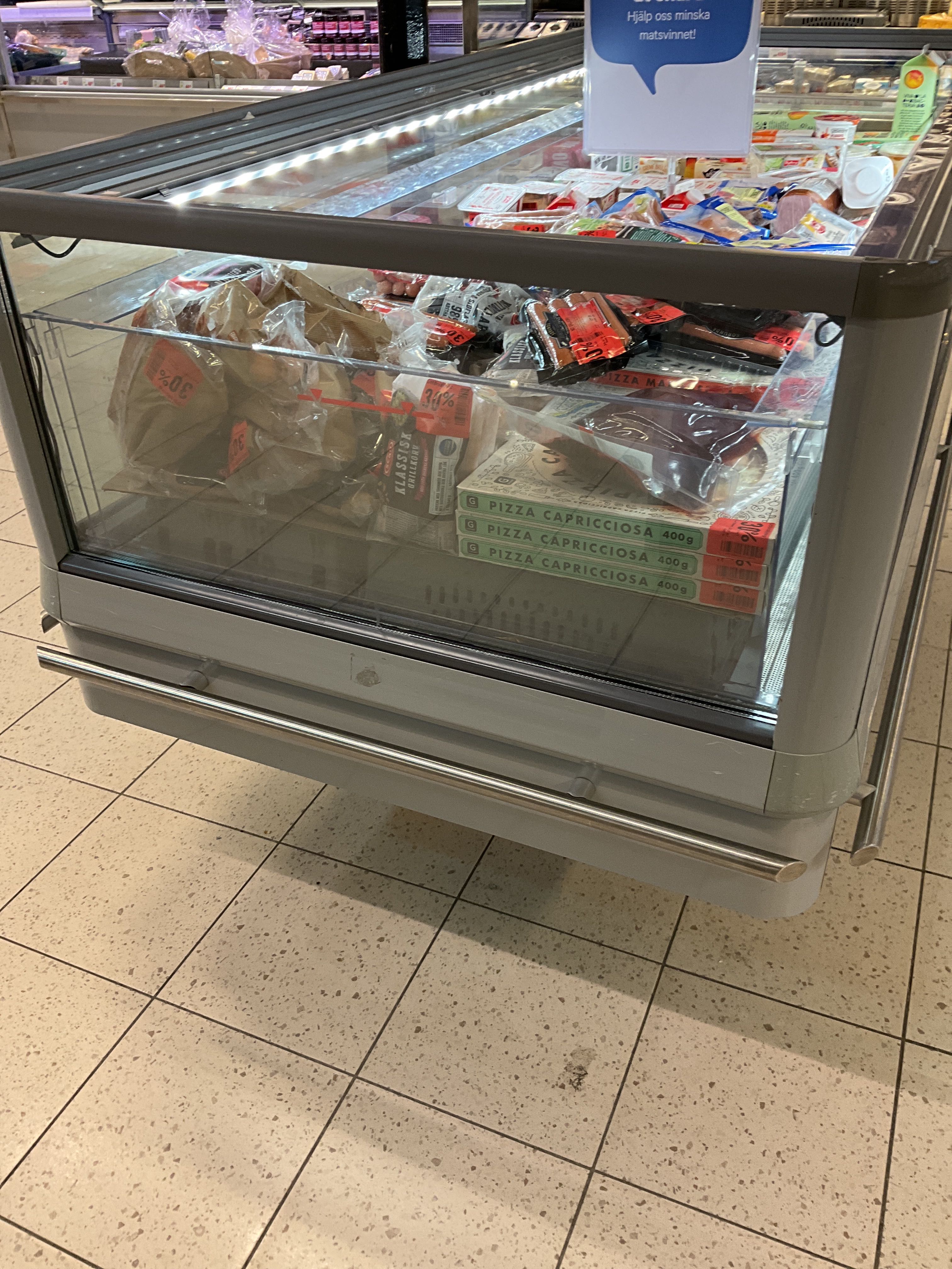 1 Arneg cooling gondola with its own compressor - PS Auction - We value ...