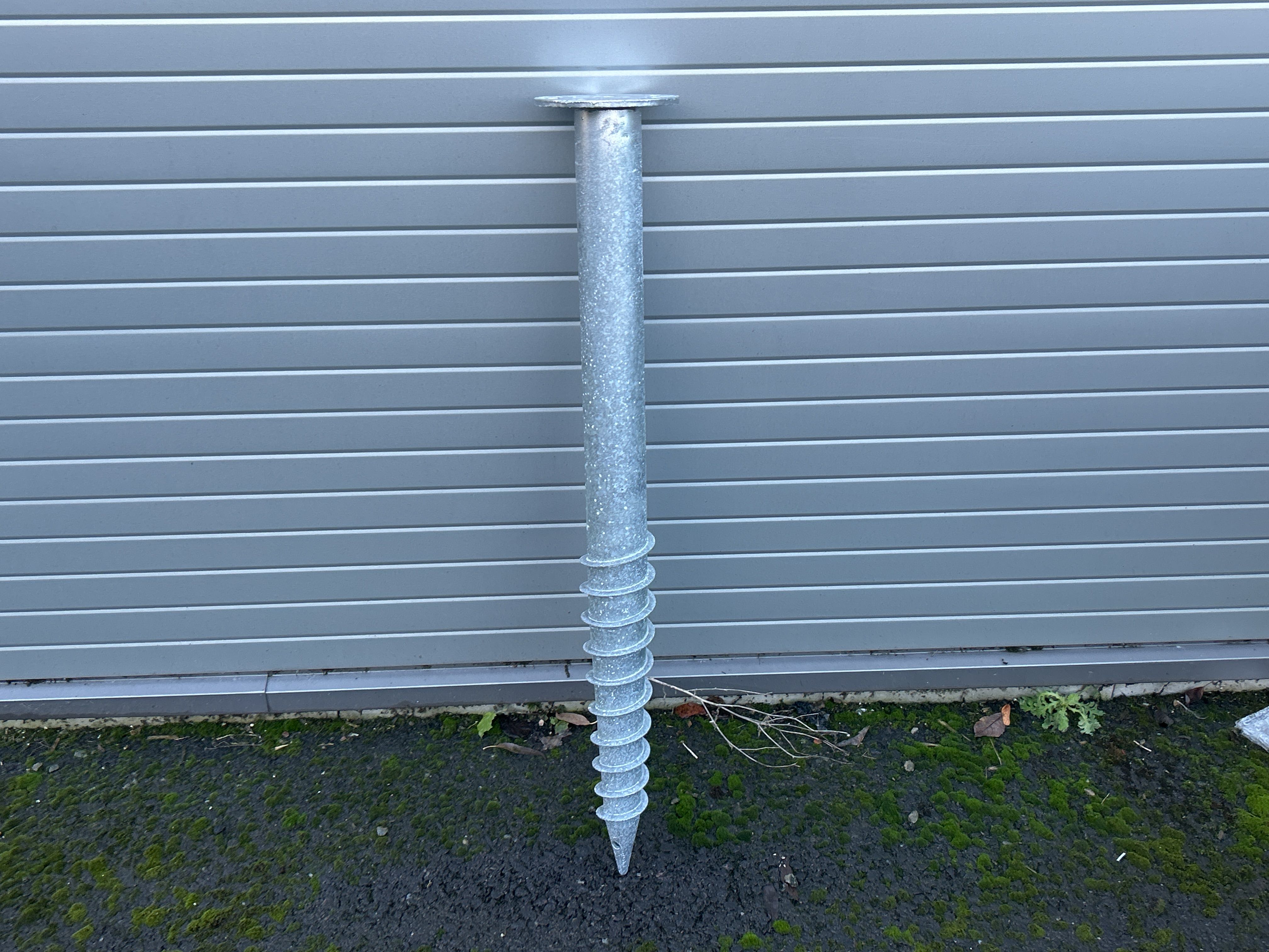 Parti med markskruv 50 st - F76×1000×2 - Auktioner online ...