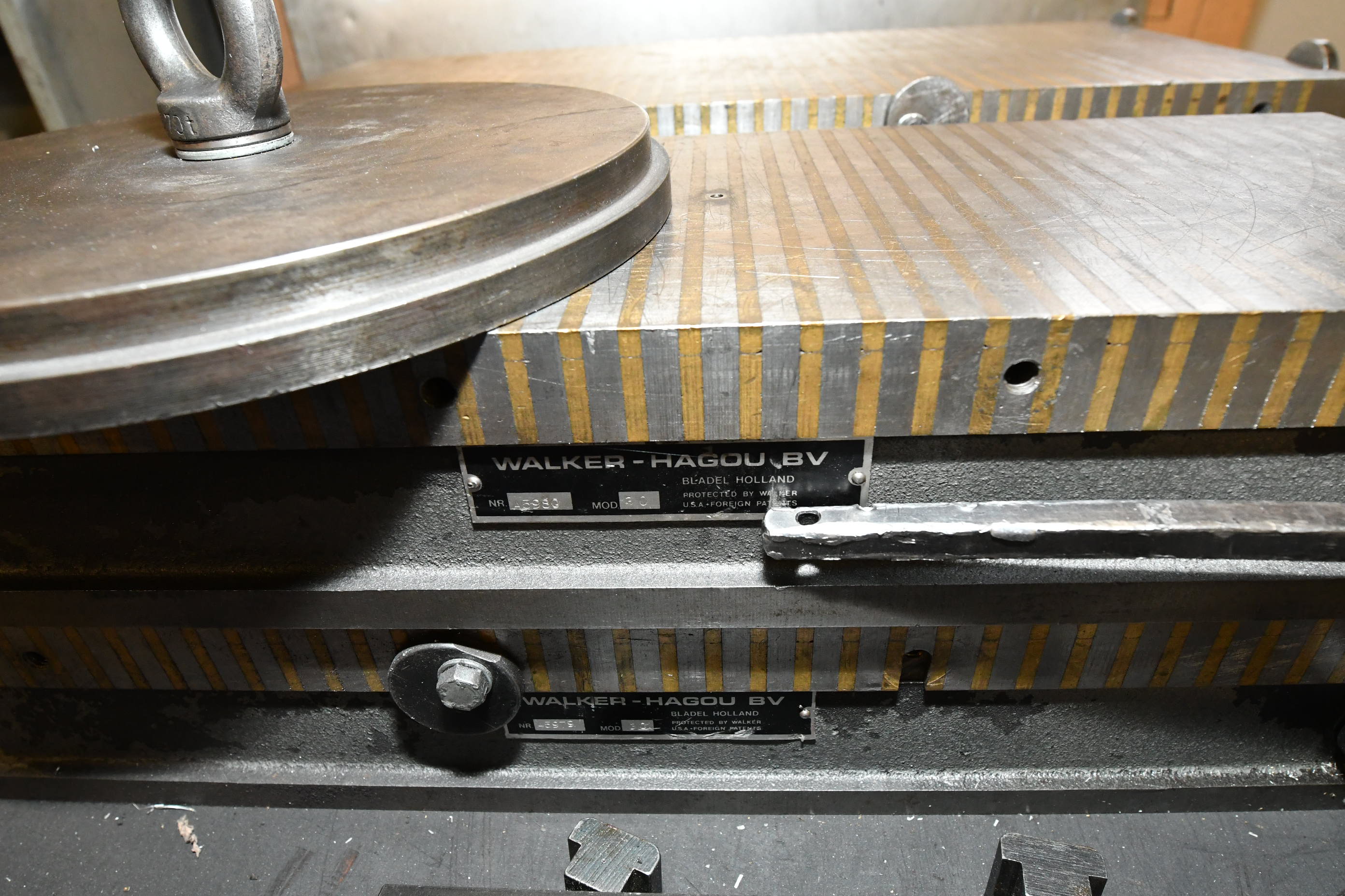 4 magnetic tables, chuck etc - PS Auction - We value the future ...