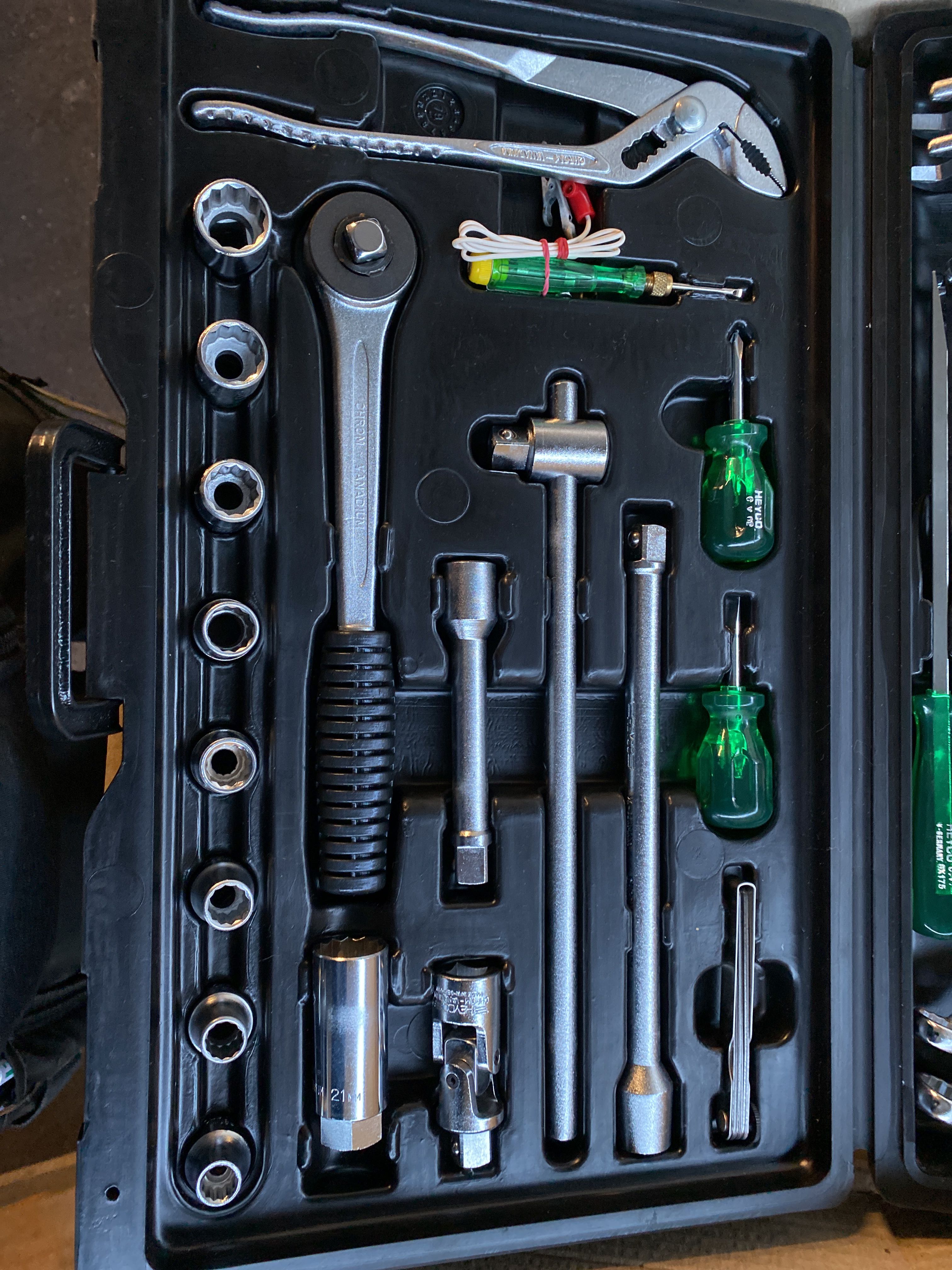 New toolbox, ring / socket wrenches etc. - PS Auction - We value the ...